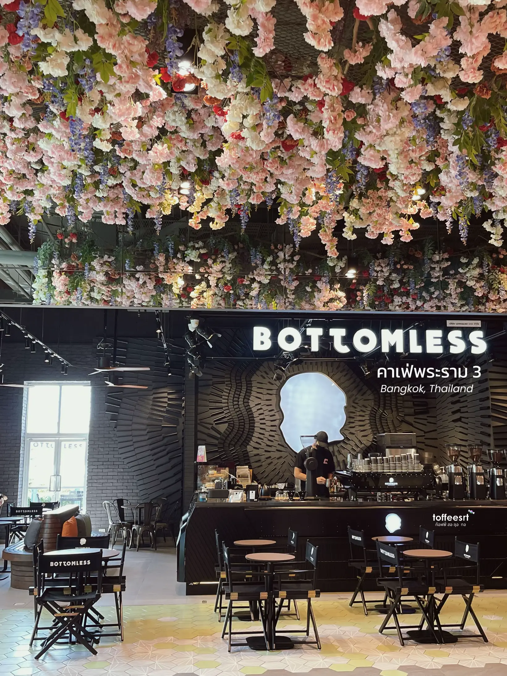 Bottomless คาเฟ่พระราม3 ติดริมน้ำ ร้านดังจากนนทบุรี | แกลเลอรีที่โพสต์ ...