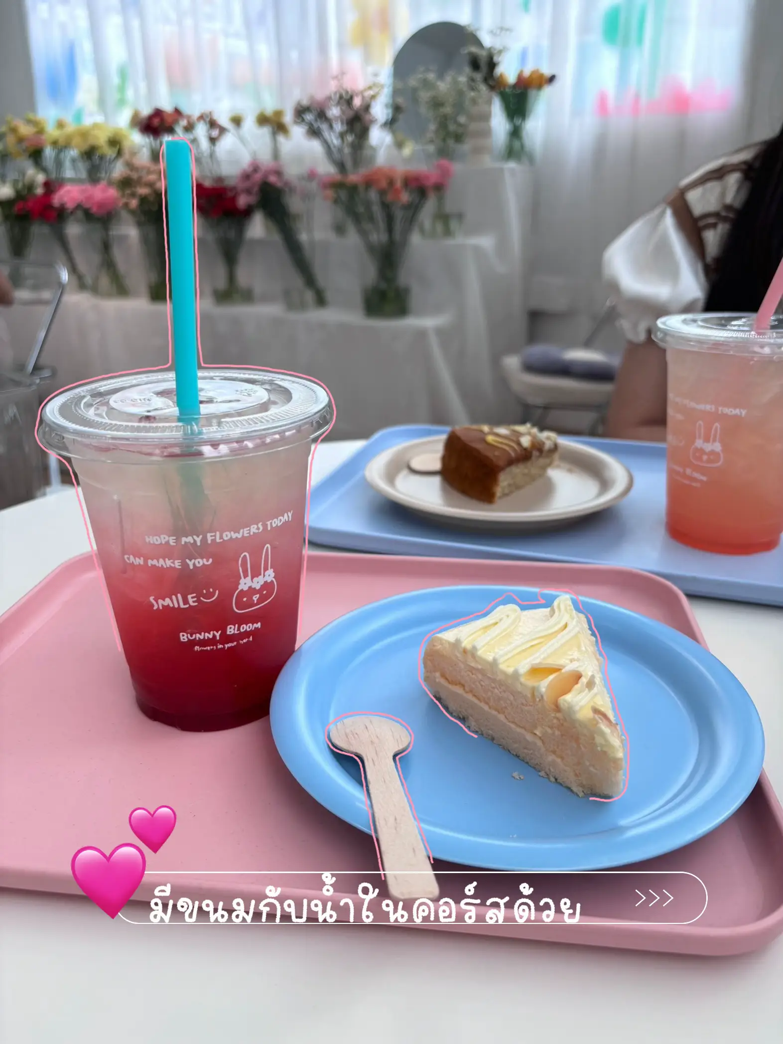 ลุยเดี่ยวไป workshop จัดดอกไม้ สายงานคราฟต์ห้ามพลาด! 💐 | แกลเลอรีที่โพสต์โดย Icey’s | Lemon8