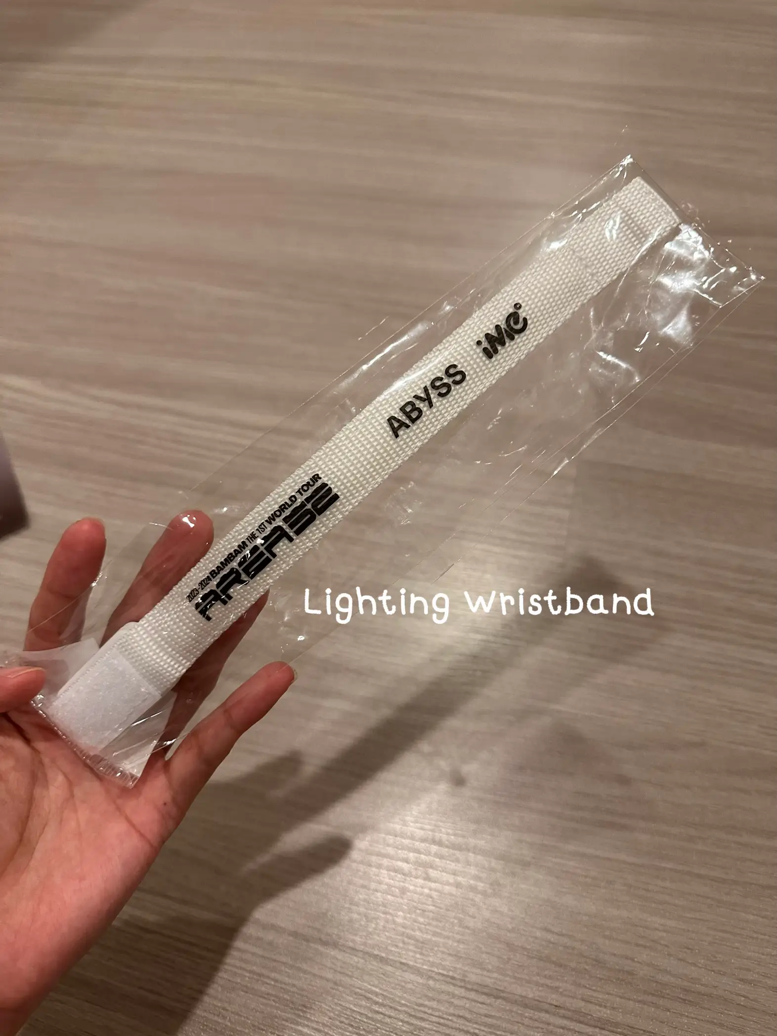 รีวิวของที่ได้จากงาน Bambam The1st World Tour ️🖤 แกลเลอรีที่โพสต์โดย