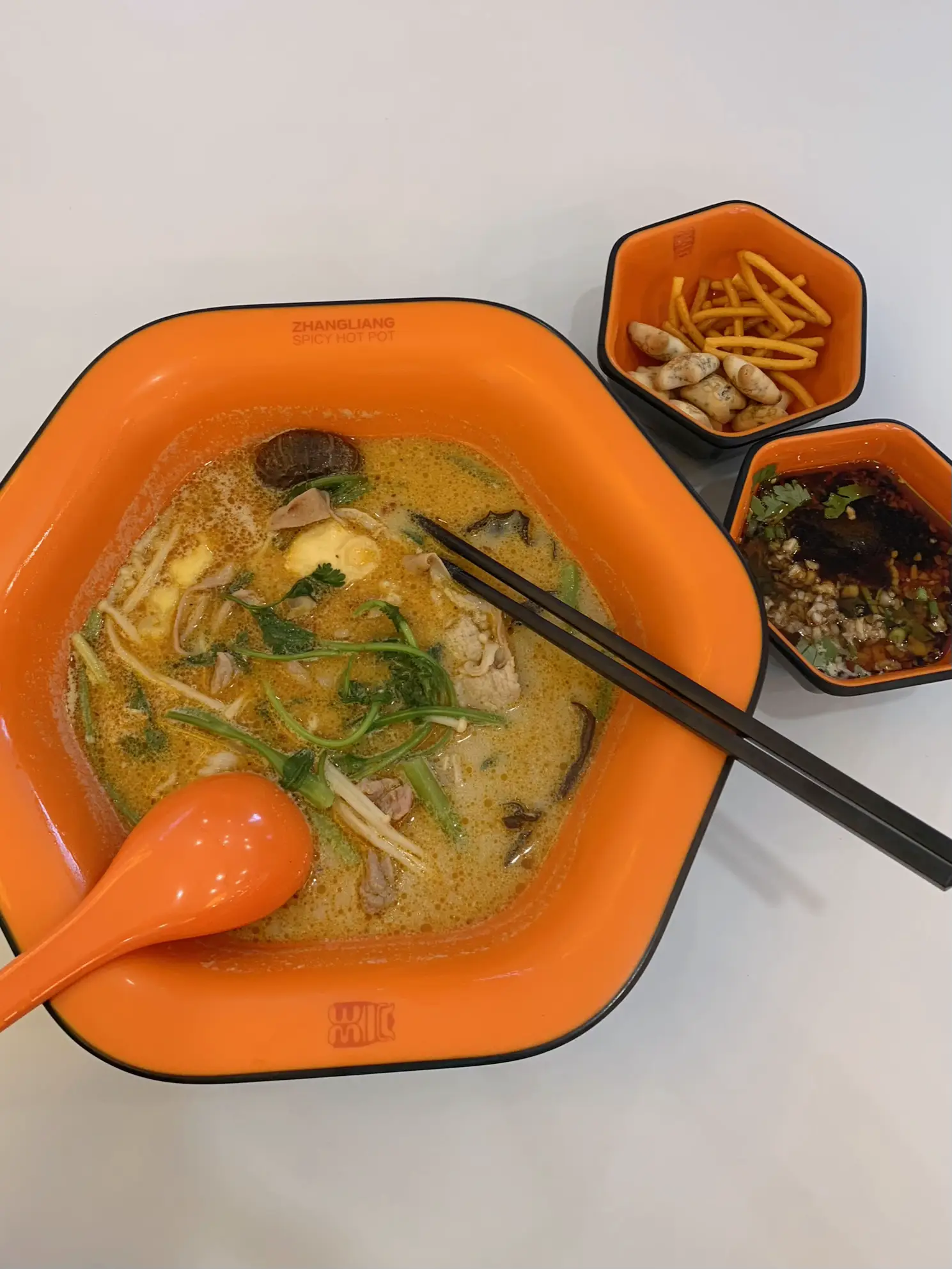 หม่าล่าทัง สยามเซน ชั้น2 📍ZHANG LIANG | แกลเลอรีที่โพสต์โดย nob | Lemon8