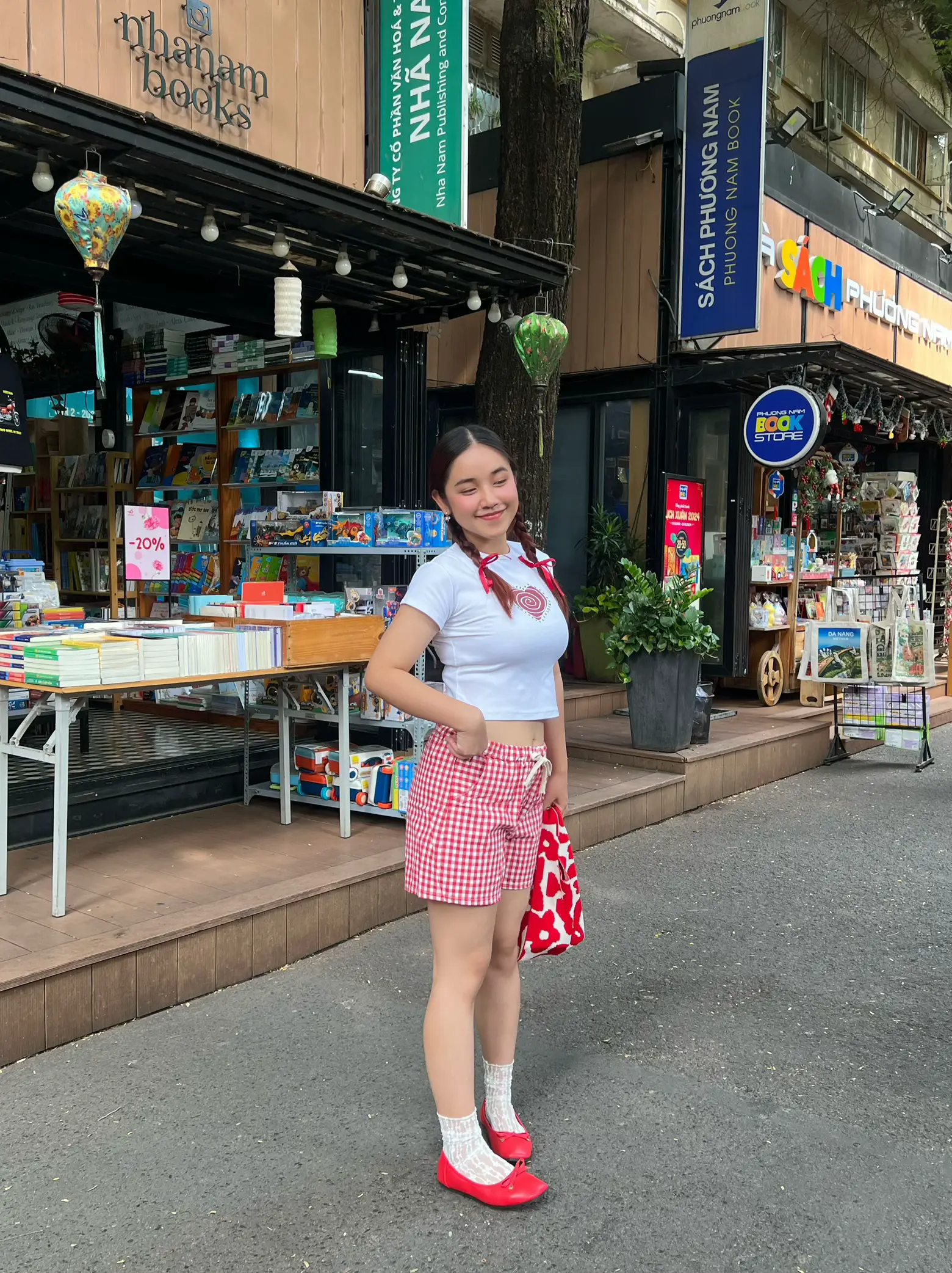 Book Street Ho Chi Minh 🇻🇳 | แกลเลอรีที่โพสต์โดย Pprincesnita | Lemon8