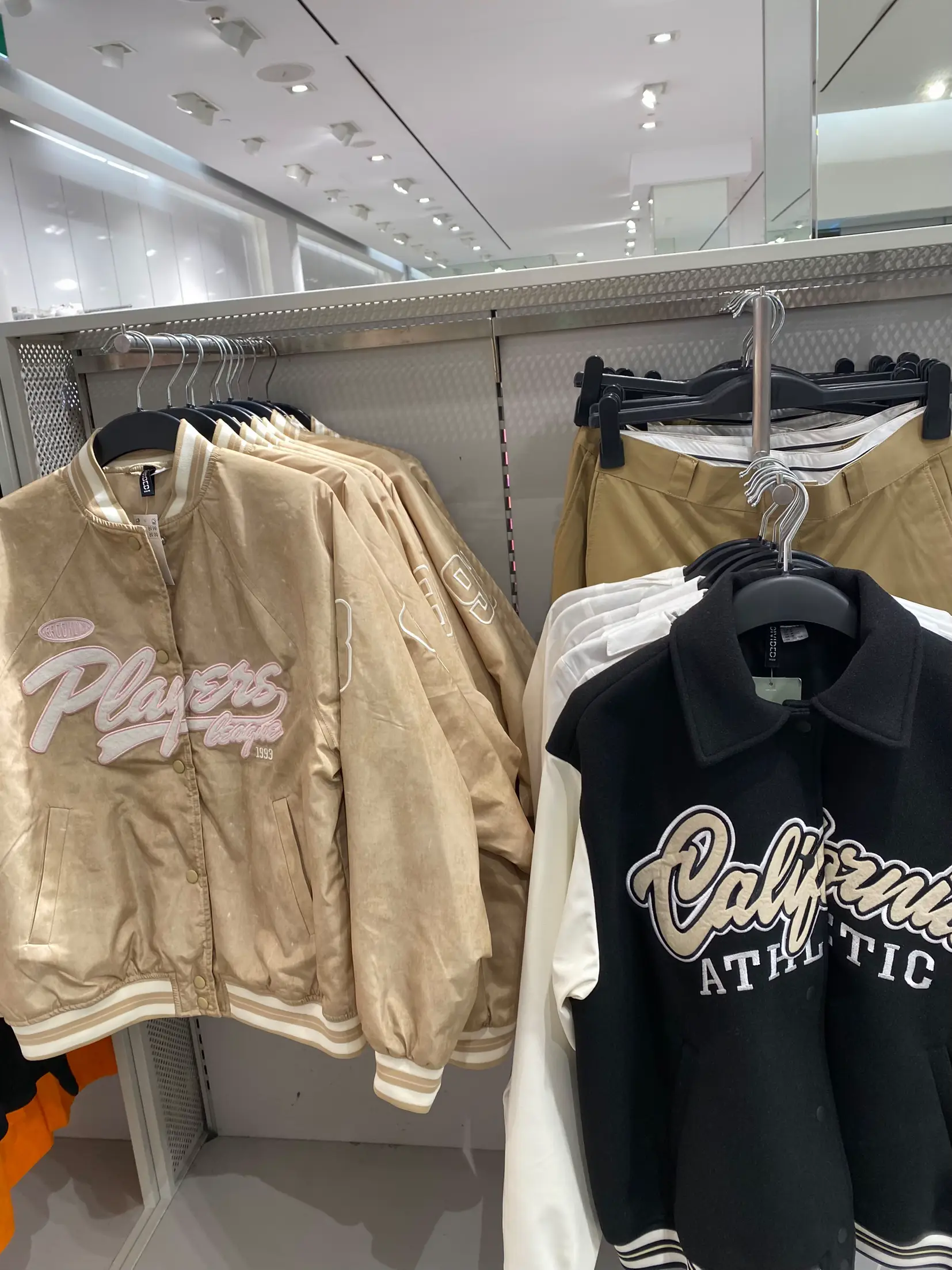 H&M Wishlist 🎱Jacket & Blazer ป้ายยาเสื้อคลุมที่ต้องมี ! | แกลเลอรีที่โพสต์โดย bellpimcha. | Lemon8