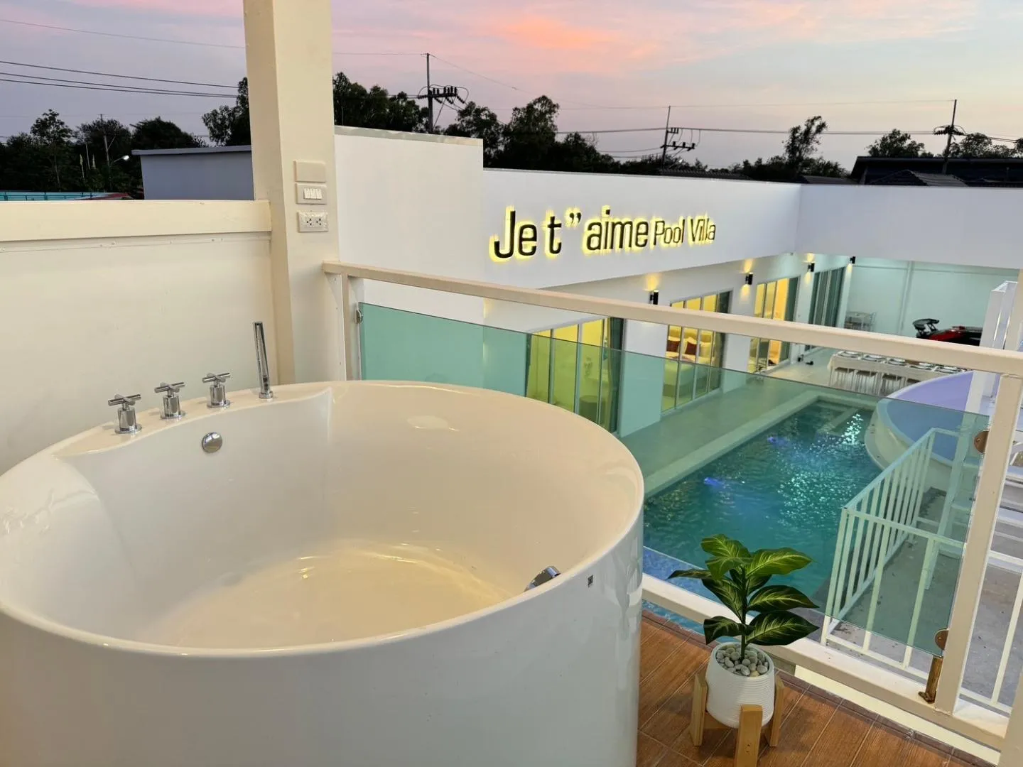 🏖️Je t " aime Pool Villa🏖️ | แกลเลอรีที่โพสต์โดย staypoolvilla | Lemon8