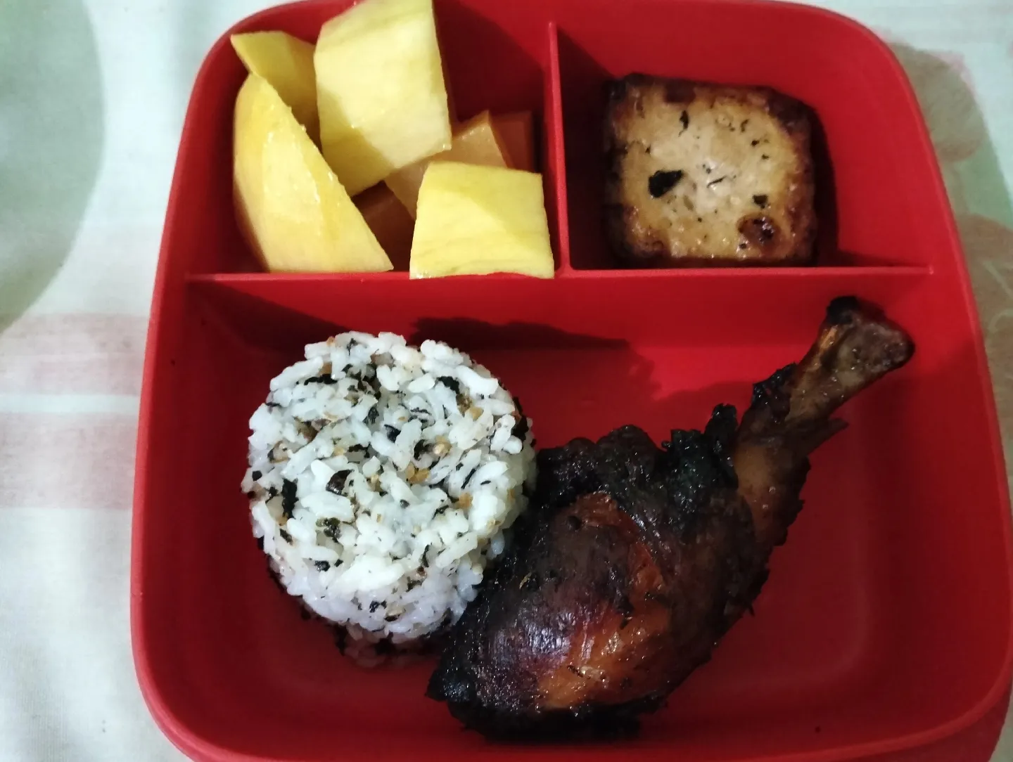 Nasi Nori Tabur, Ayam dan Tahu Bacem dan Mangga | Galeri diposting oleh ...