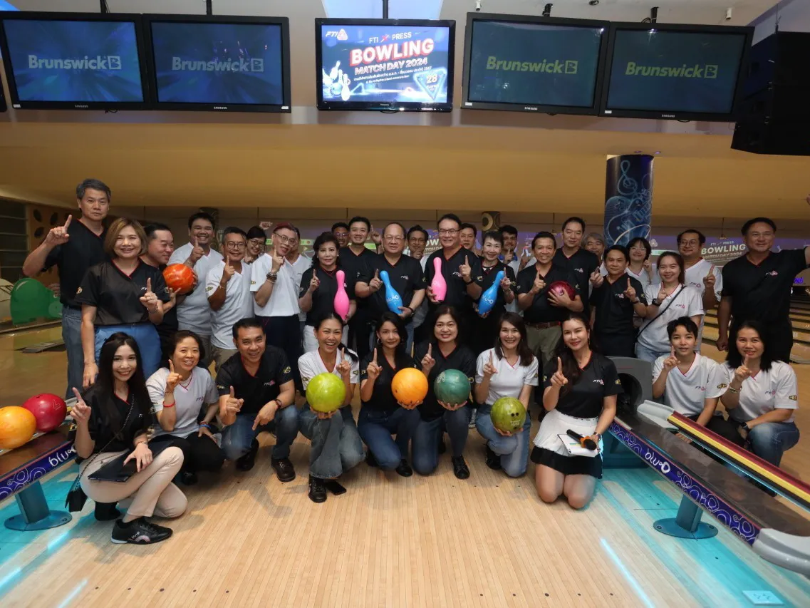 เเข่งโบว์ลิ่ง สื่อกับFTI | แกลเลอรีที่โพสต์โดย "Ros" | Lemon8
