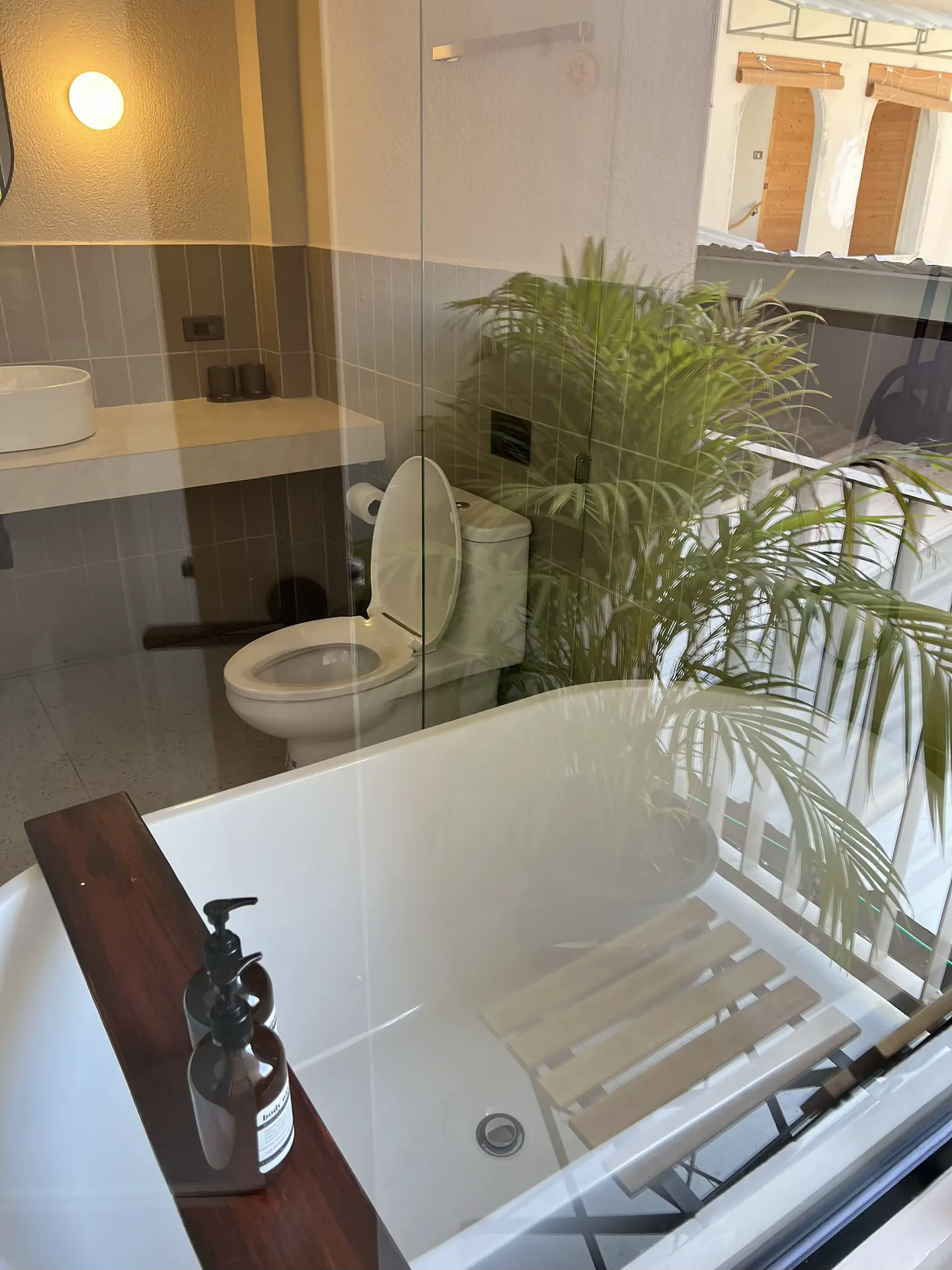 ที่พักเกาะเสม็ด | แกลเลอรีที่โพสต์โดย Tontarn | Lemon8