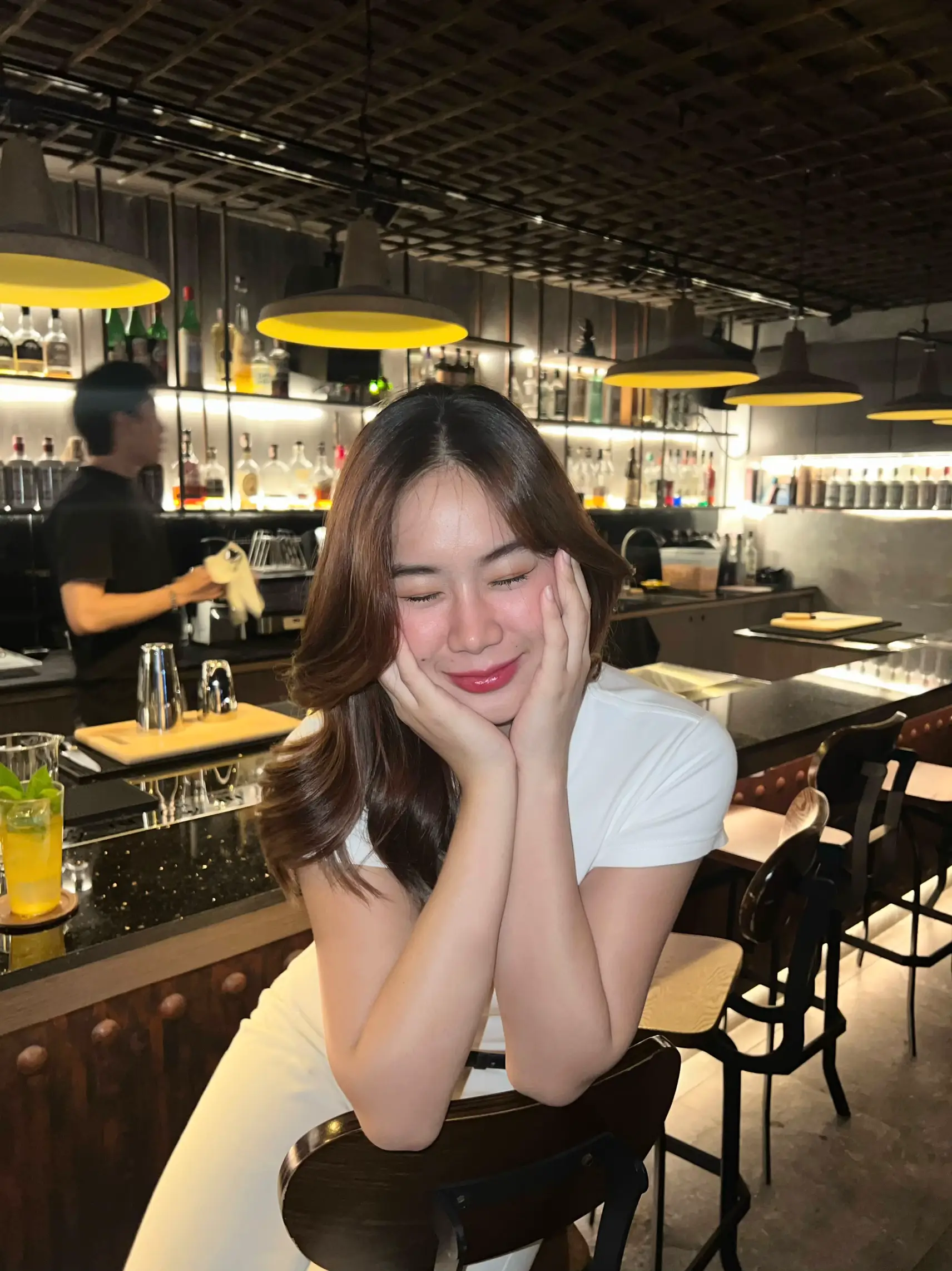 บาร์ลับย่านอ่อนนุช 🥂 | แกลเลอรีที่โพสต์โดย Ppairr.ss | Lemon8