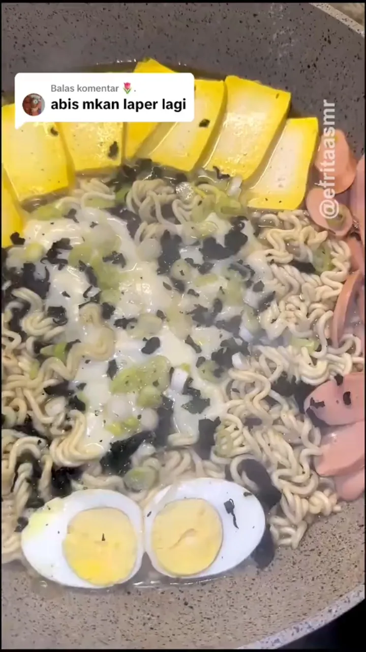 enaknya makan ini sambil ngedrakor | Video dipublikasikan oleh Efrita ASMR | Lemon8