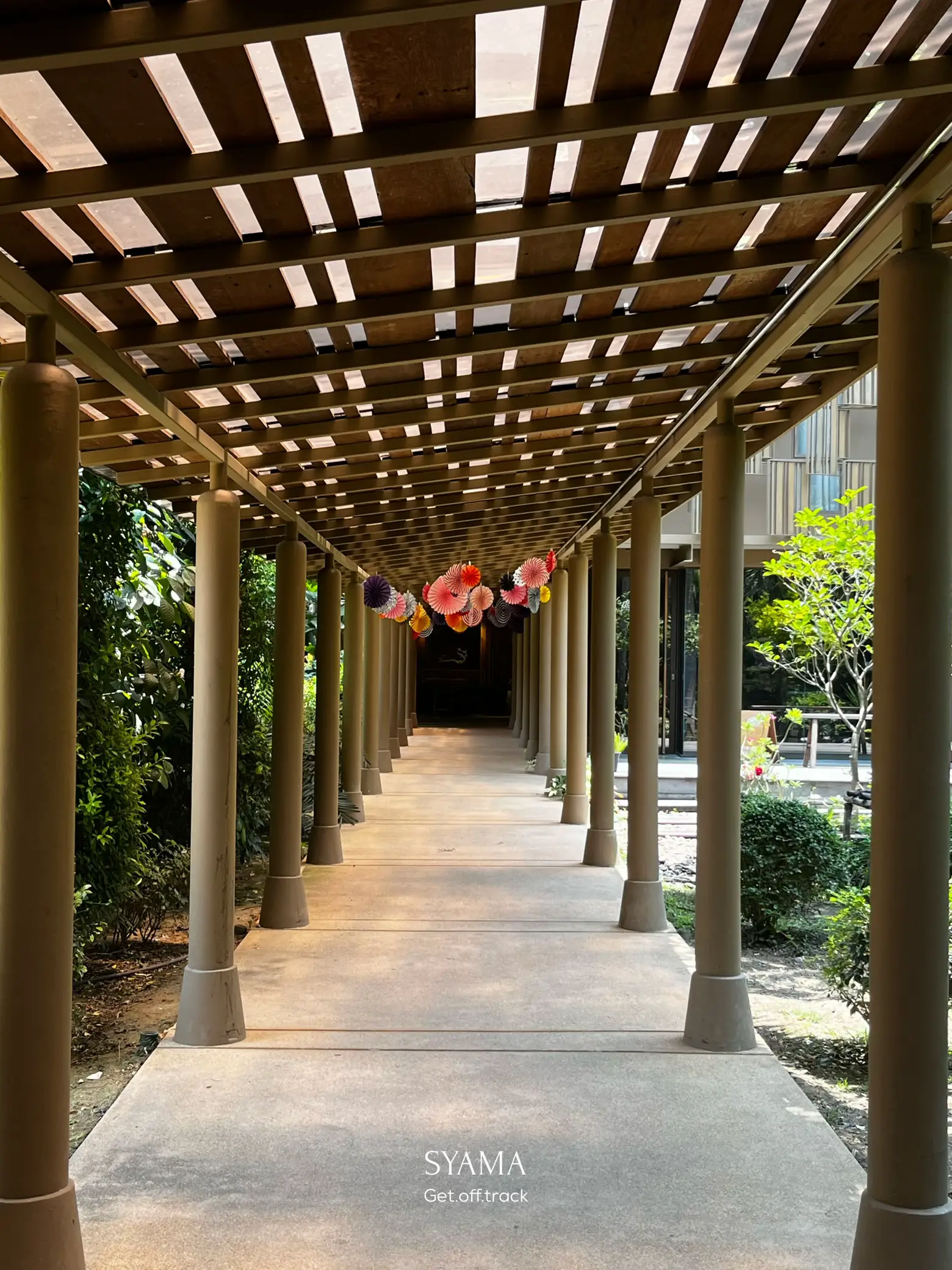 Syama Ayudhya คาเฟ่ในสวนกับวิววัดพระปรางกลางอยุธยา 🌳🏞️ | แกลเลอรีที่ ...