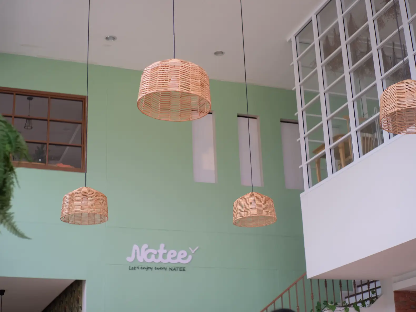 Natee Cafe& Restaurant คาเฟ่ชลบุรี | แกลเลอรีที่โพสต์โดย ไปกันเล้ยย | Lemon8
