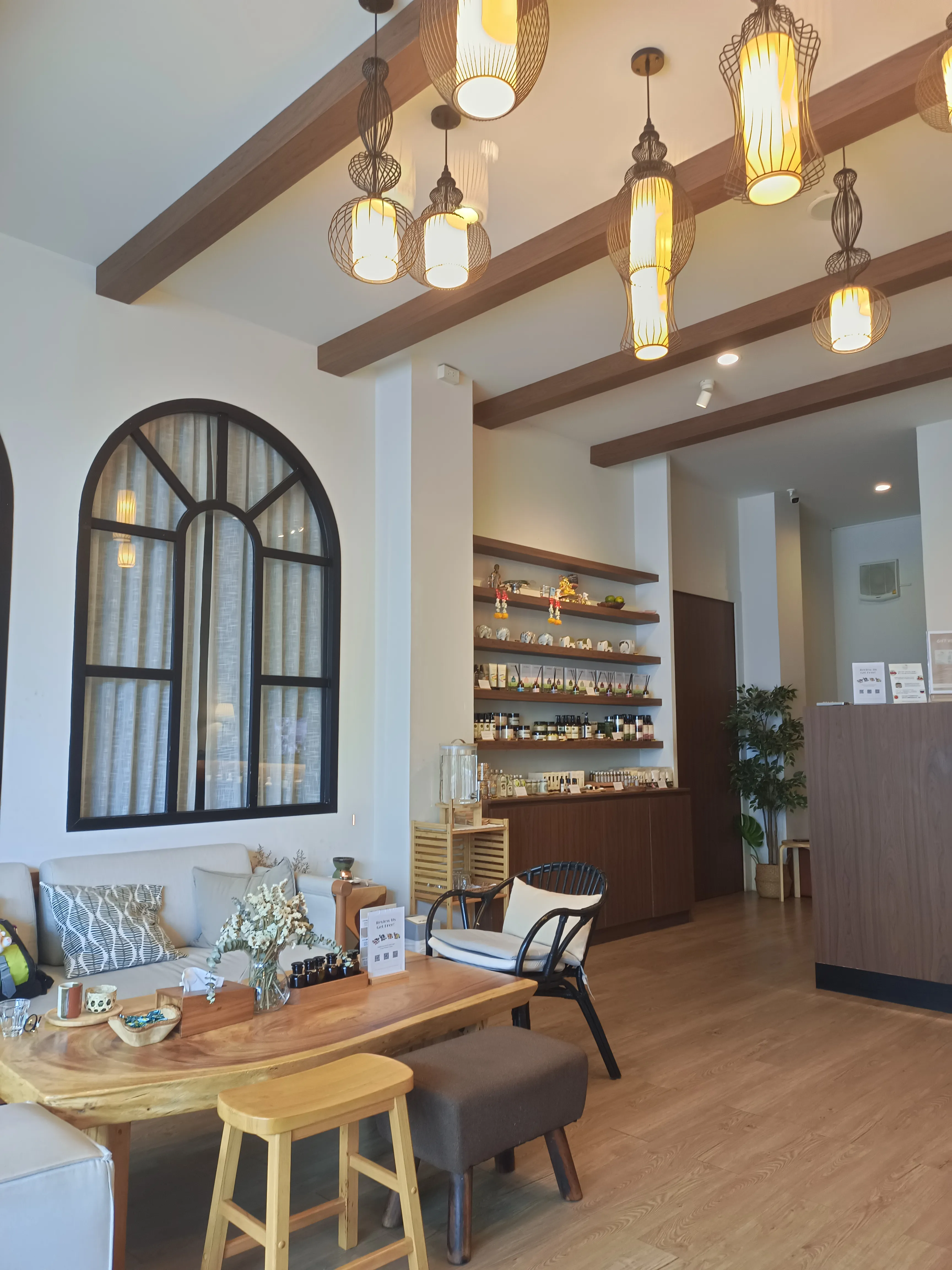 ร้านนวด ภูเก็ตที่ห้ามพลาด!!! | แกลเลอรีที่โพสต์โดย Angvimj | Lemon8