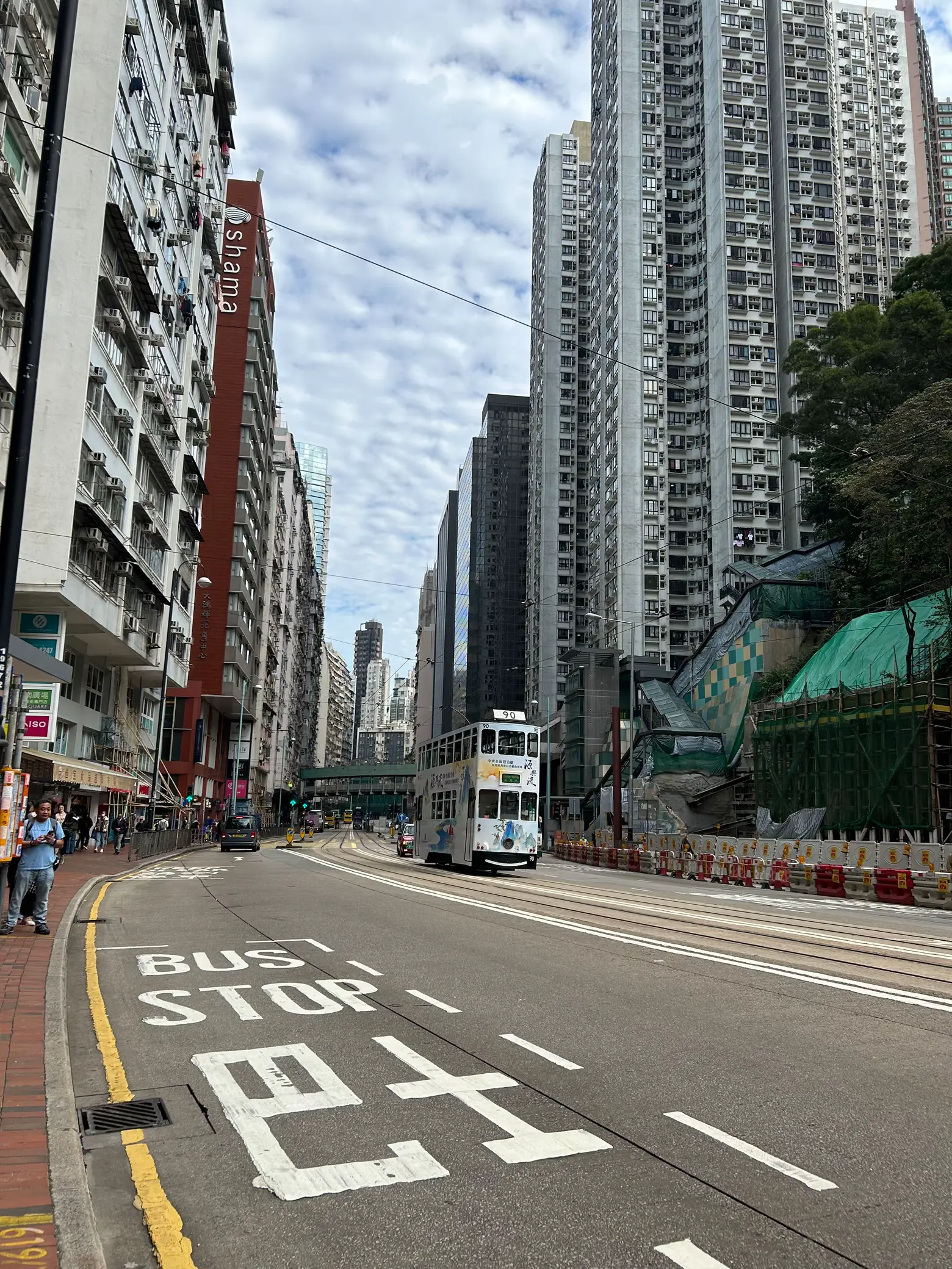 🇭🇰 Amazing value & location at S$50/pax/night 📌 | Gallery posted by Val ...