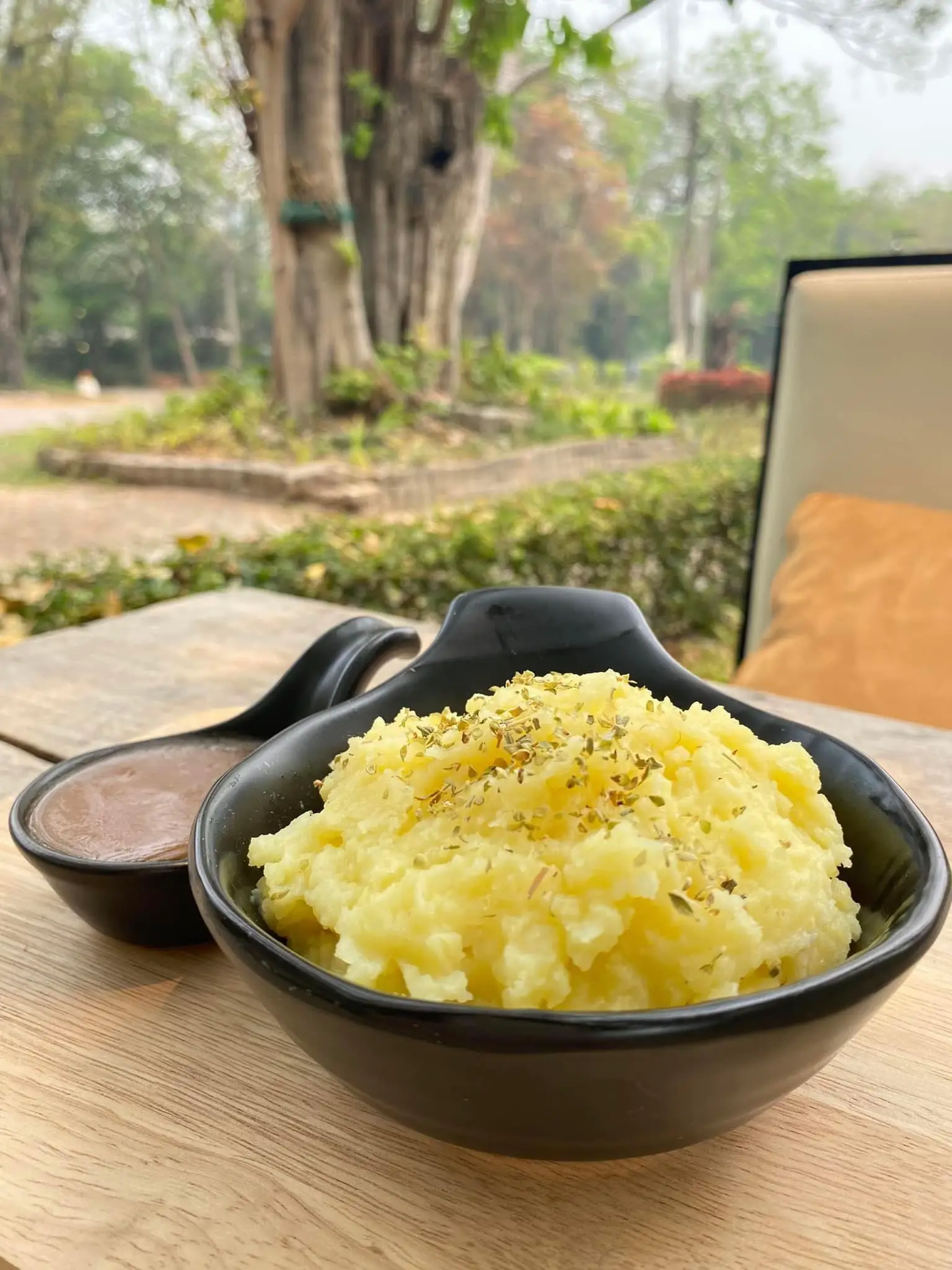 ร้านอาหารนั่งชิล ใกล้อ่างแก้ว มหาวิทยาลัยเชียงใหม่ | แกลเลอรีที่โพสต์โดย TermTem Station | Lemon8