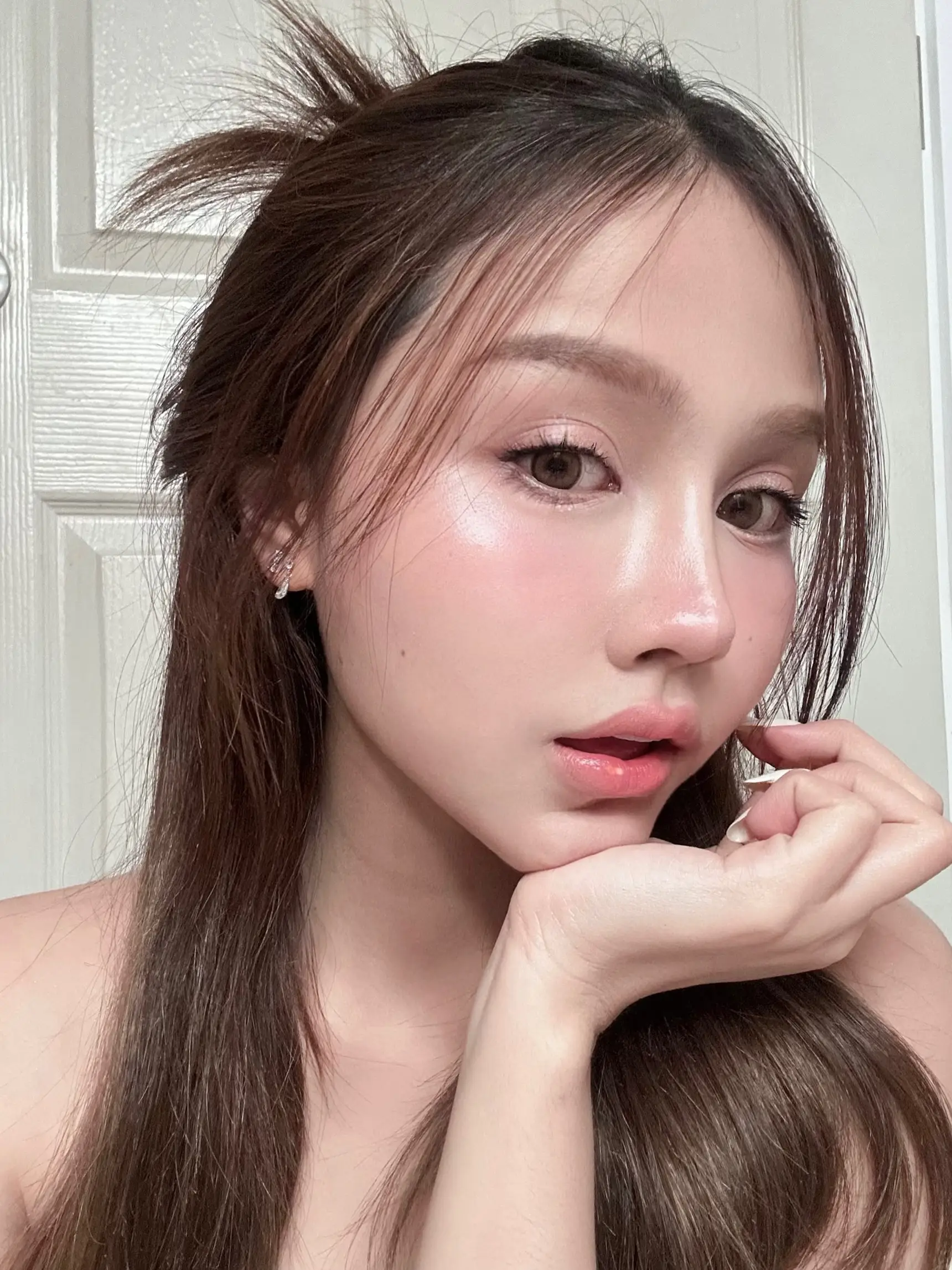 Complete Look ด้วยต่างหูสุดน่ารัก🎀🤍 แกลเลอรีที่โพสต์โดย Achareeya P Lemon8