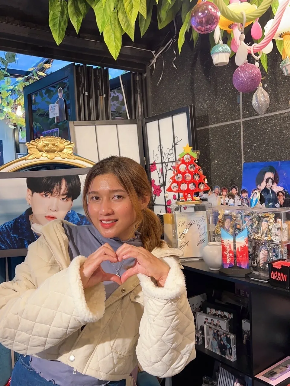 การเดินทาง ไปตึก HYBE | แกลเลอรีที่โพสต์โดย BTS min max | Lemon8