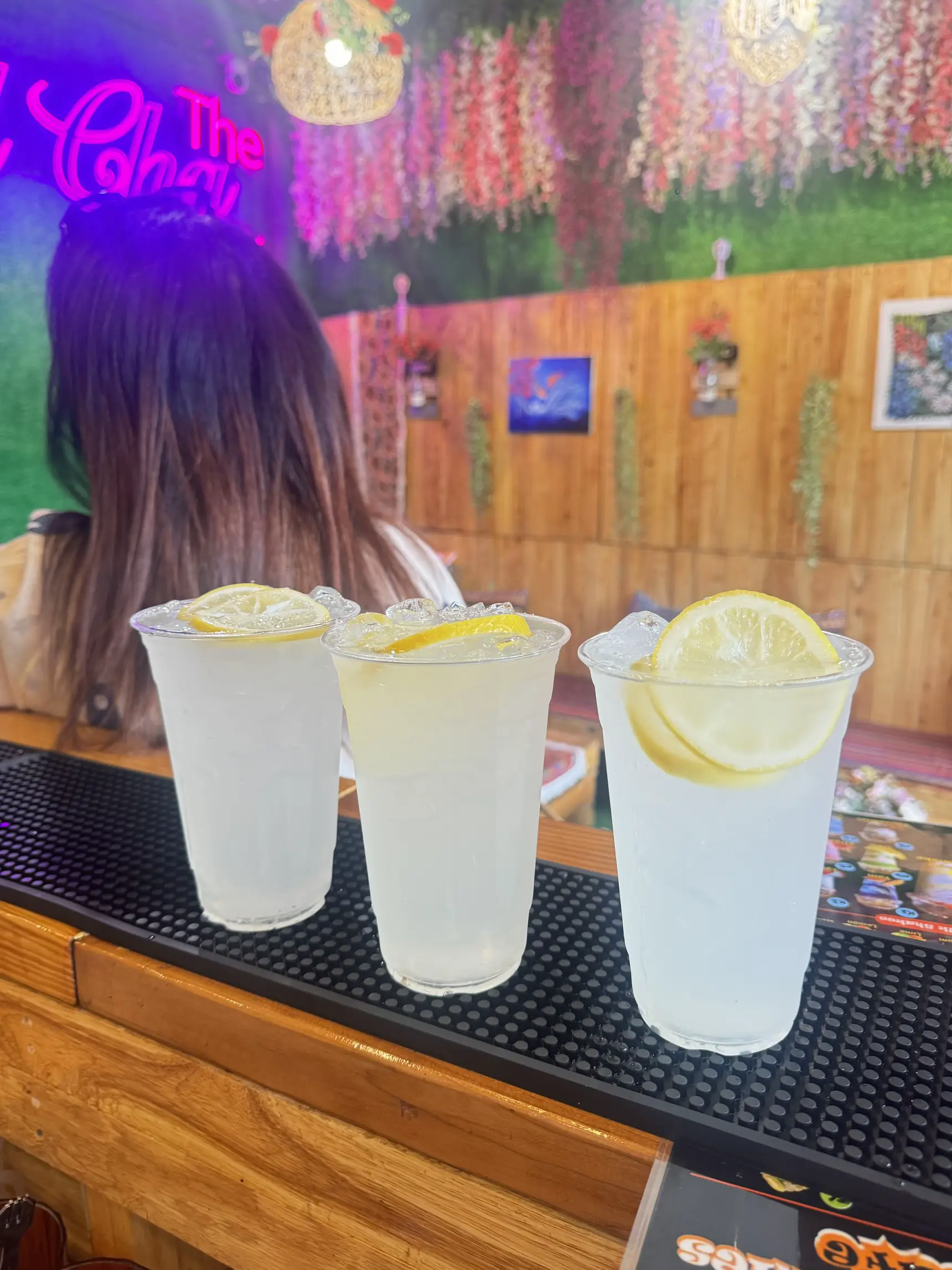 ค่าเฟ ดอกไม้ ปีนัง chill cha cafe | แกลเลอรีที่โพสต์โดย Nalin Ch | Lemon8