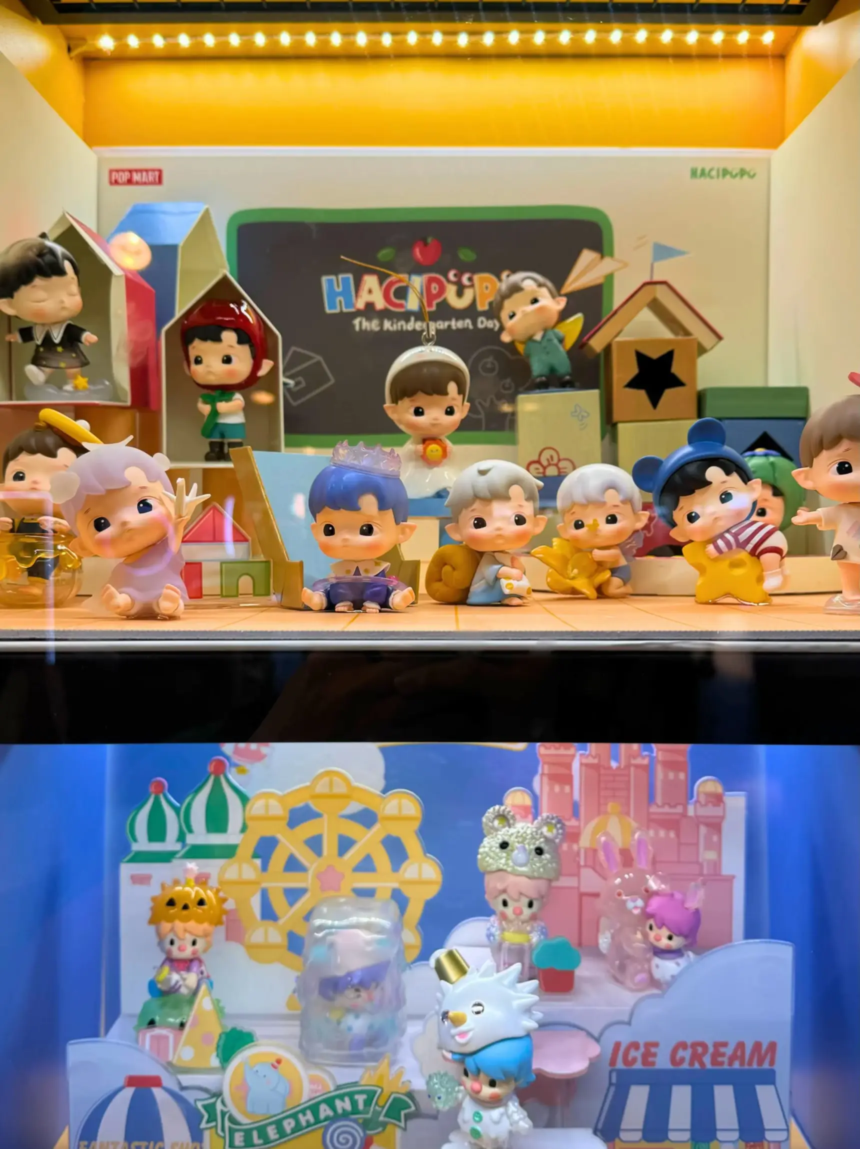 POP MART : ตู้กล่องสุ่ม Siam Center 🧸 | แกลเลอรีที่โพสต์โดย With ...