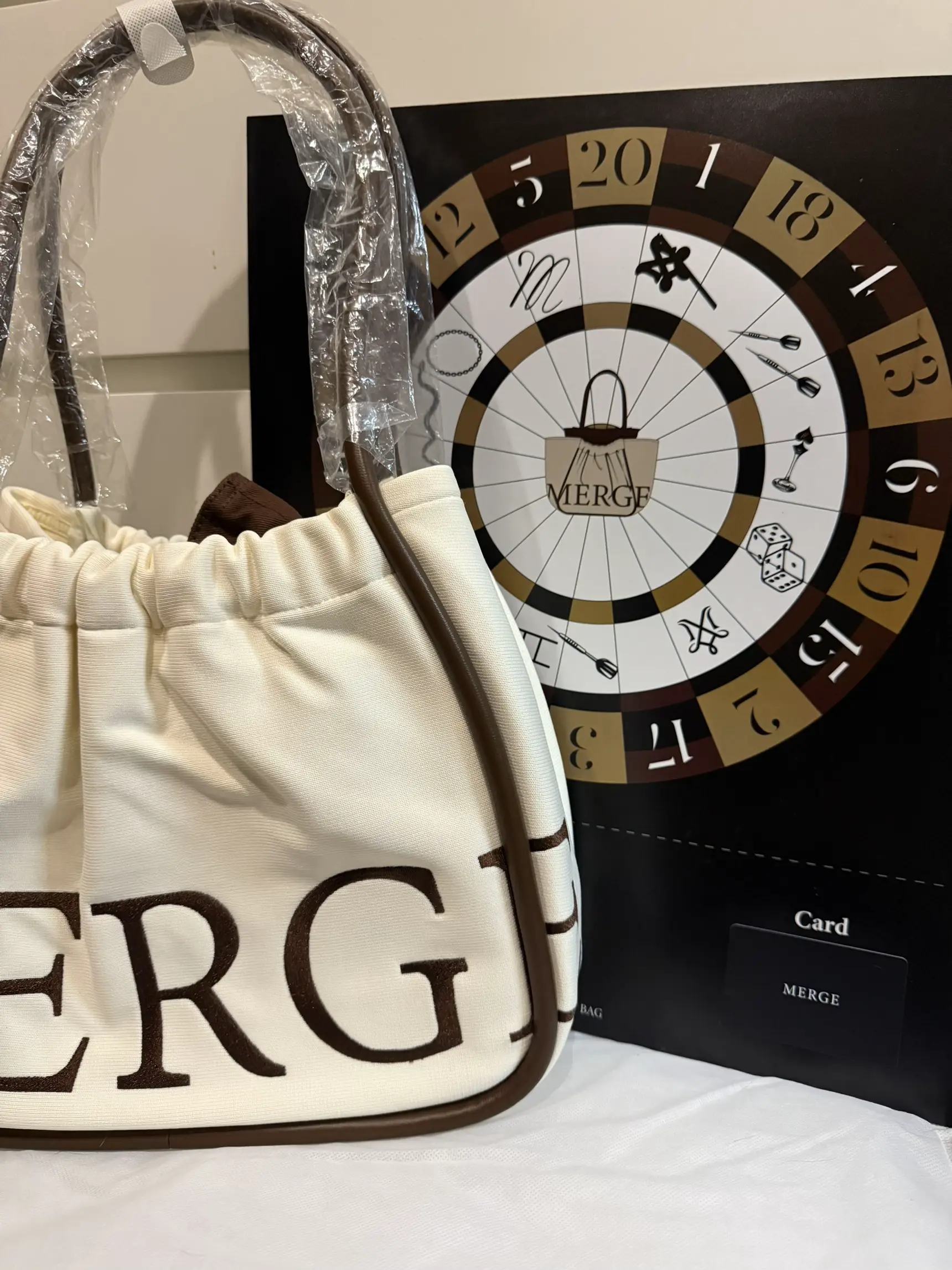 กระเป๋า Merge สีใหม่ Brown Dart ที่ถูกต้อง 🟤 | แกลเลอรีที่โพสต์โดย เฟรม ...