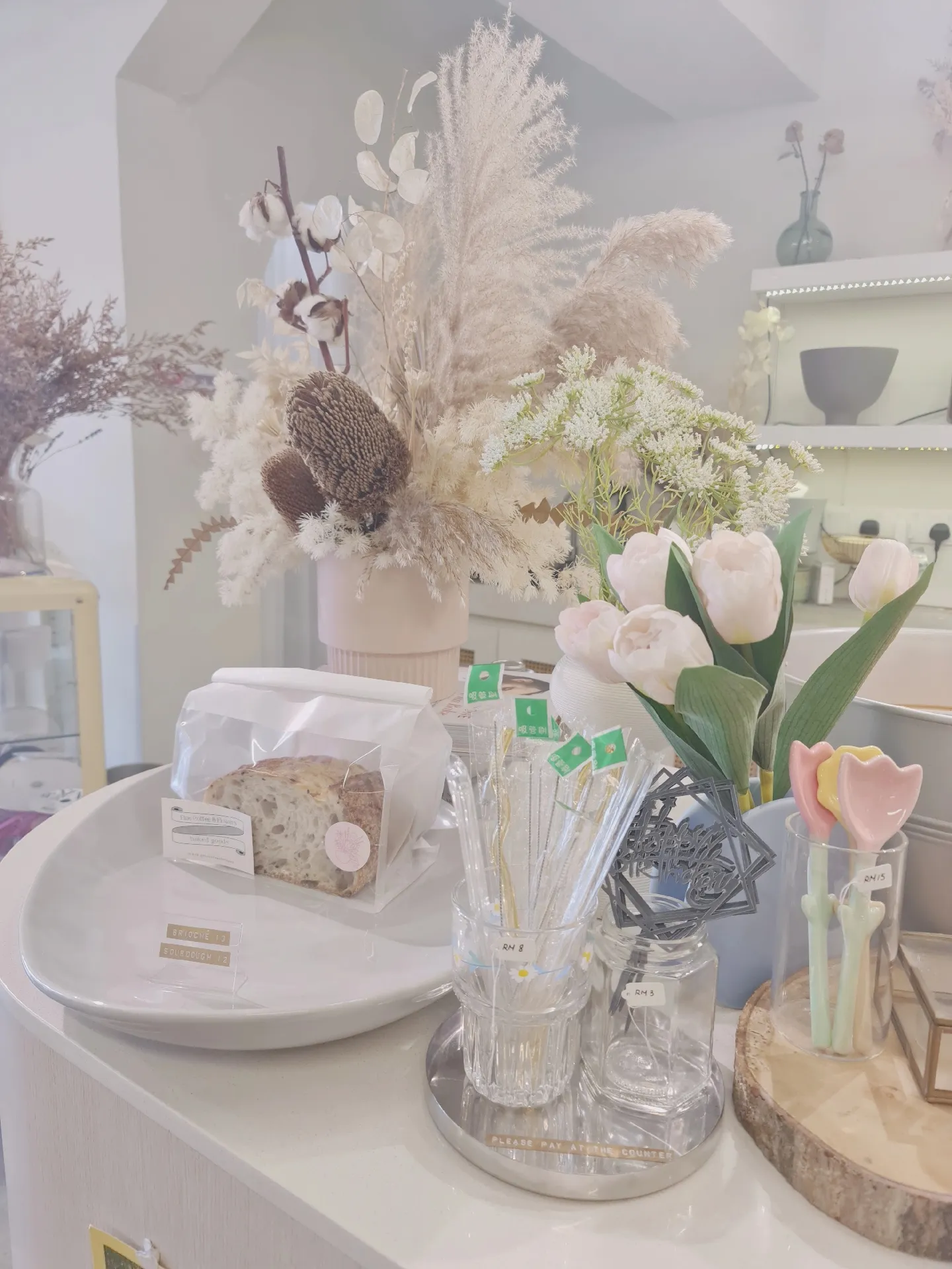 Fine Coffee & Flowers is a must visit cafe | Galeri disiarkan oleh Misa ...