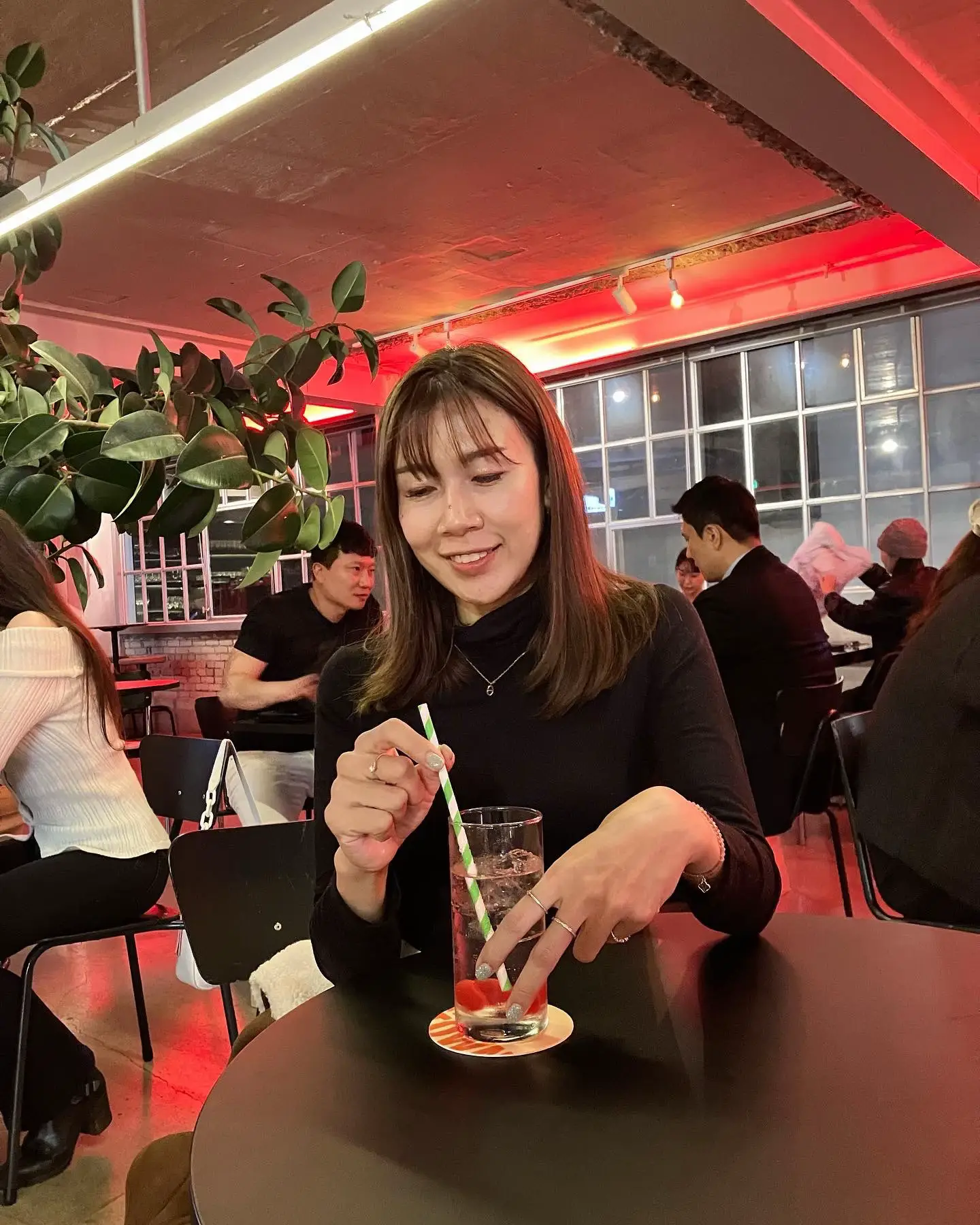 บาร์ดีย่าน Garosu-gil เกาหลี : MIDTOWN SEOUL | แกลเลอรีที่โพสต์โดย Irne.wk | Lemon8