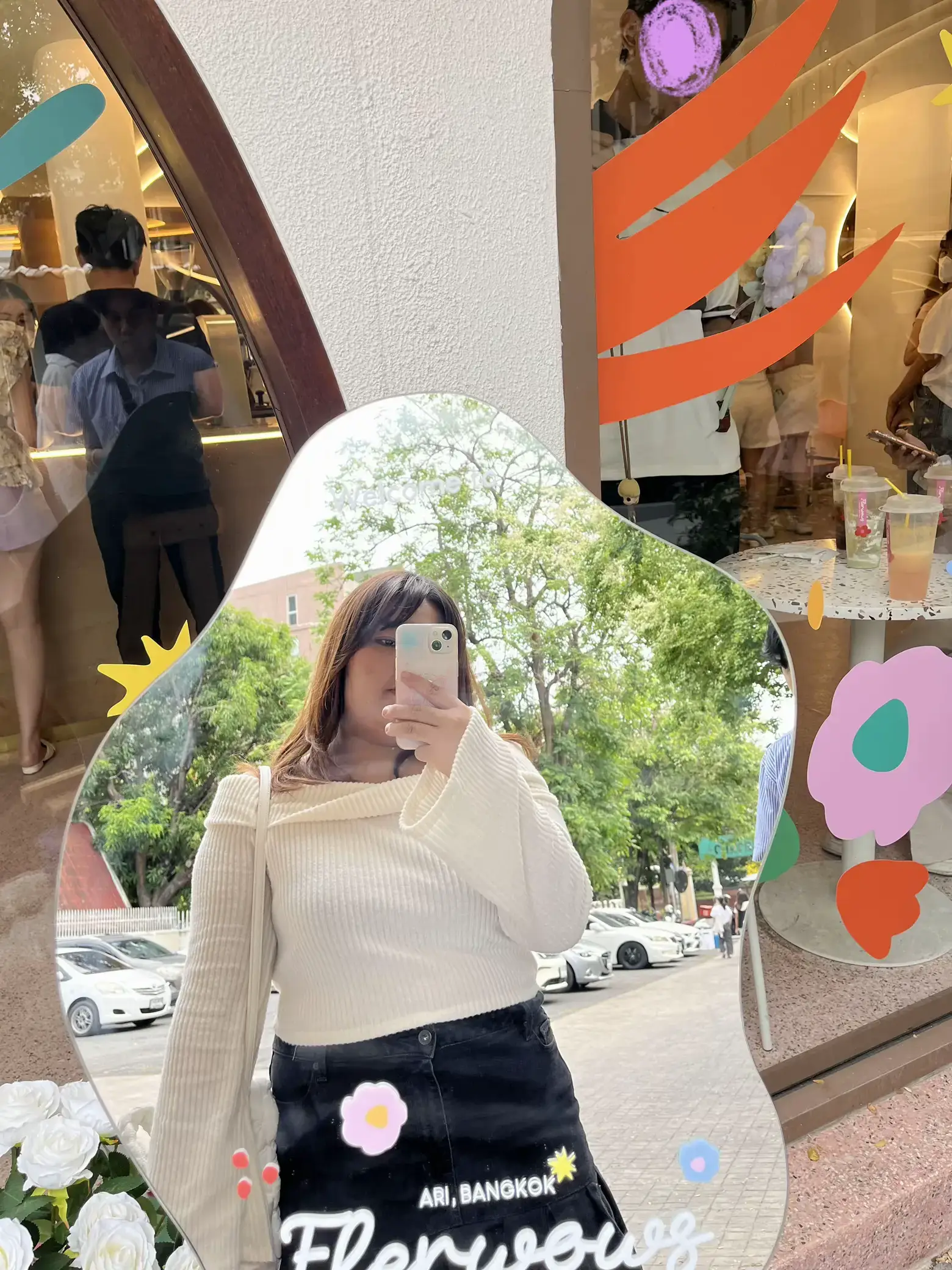 คาเฟ่ดอกไม้สมูทตี้สุดคิวท์ย่านอารีย์ Flerwows smoothie and🌷 | แกลเลอรี ...