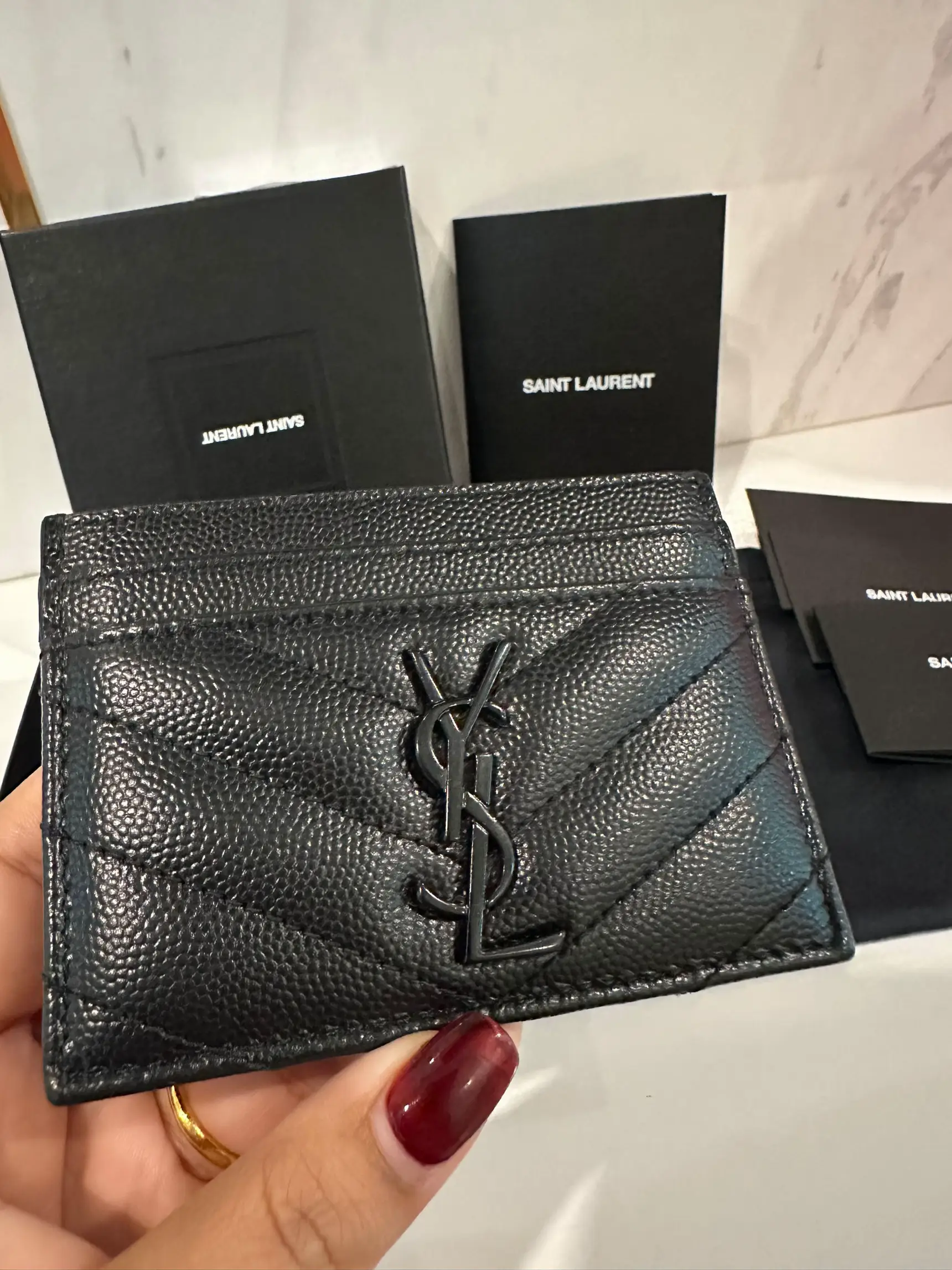 Ysl card holder so black | แกลเลอรีที่โพสต์โดย ไอเดีย เดีย | Lemon8