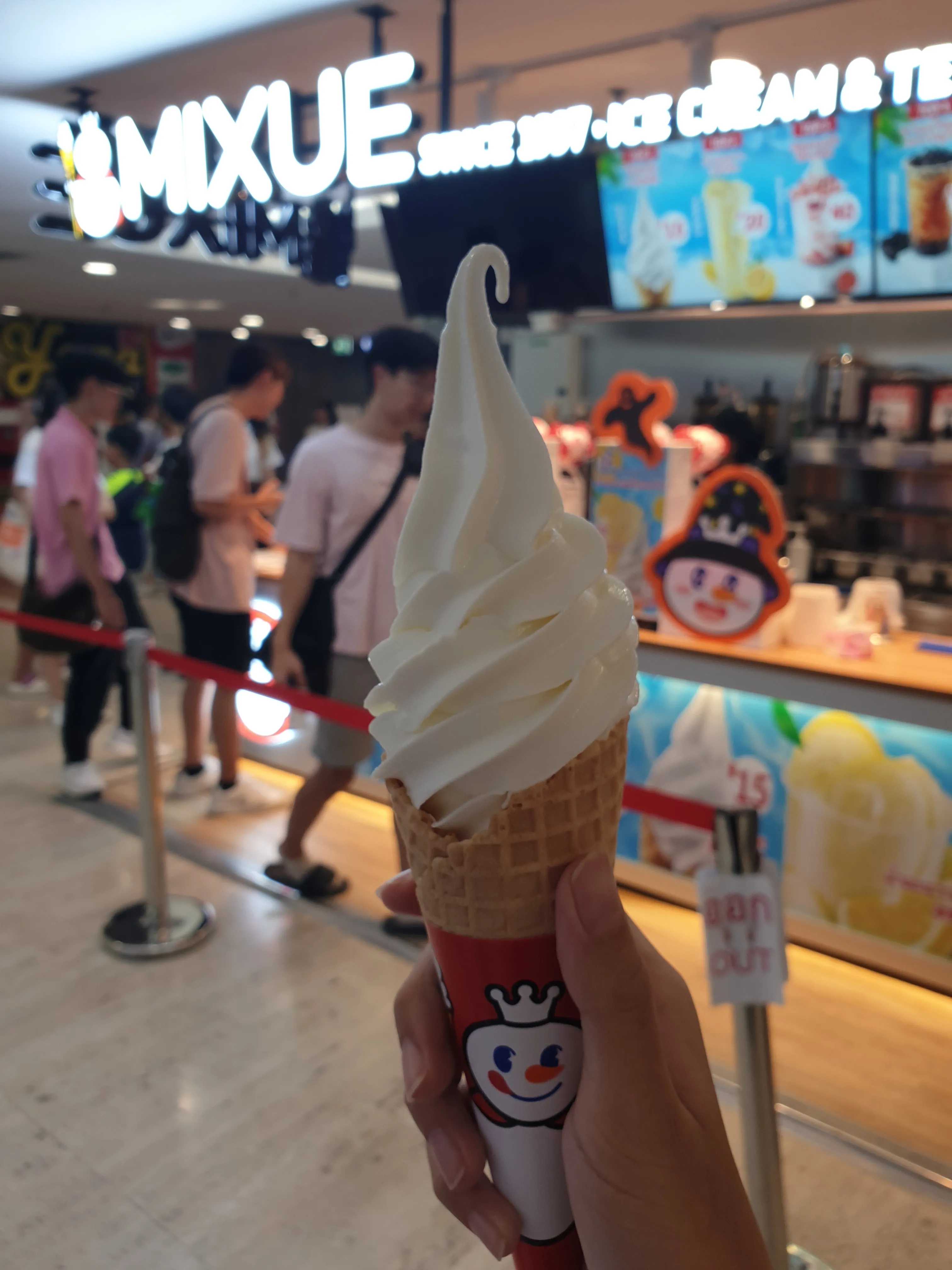 Mixue มี่เสวี่ย : ร้านไอติม ชานมชื่อดังจากแดนมังกร | แกลเลอรีที่โพสต์โดย SaiChi Chayapa | Lemon8