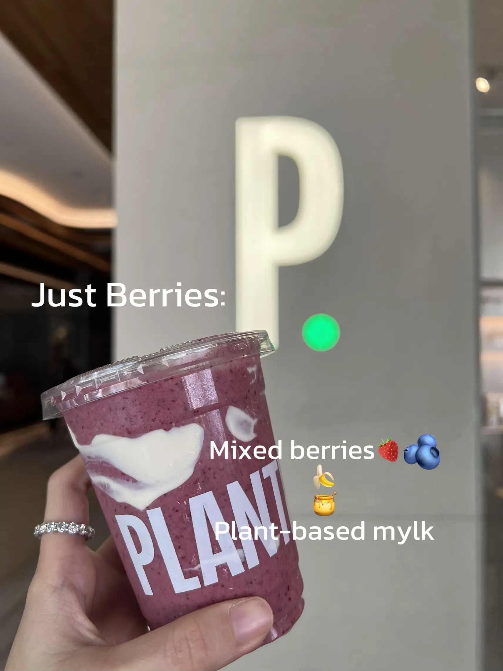 Plantiful smoothie🍓🥑(EREWHON TH) | แกลเลอรีที่โพสต์โดย Vewvich | Lemon8