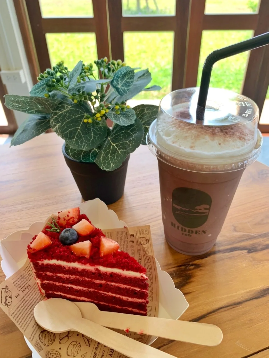 Hidden Cafe คาเฟ่ลับๆ Kanchanaburi | แกลเลอรีที่โพสต์โดย IceAlice | Lemon8