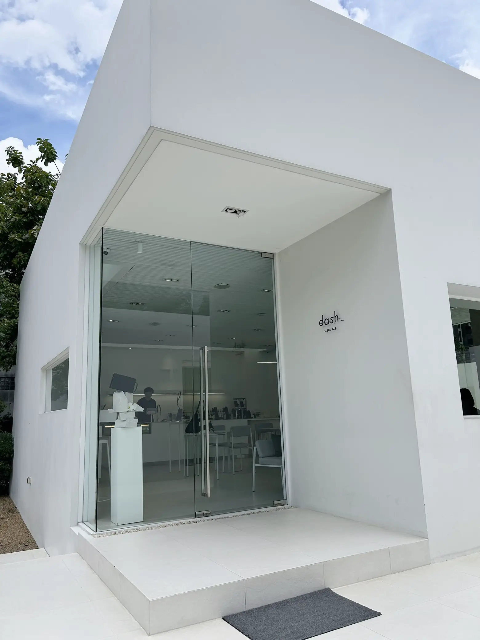 Dash.space Cafe : คาเฟ่สุดมินิมอล ย่านรามอินทรา | แกลเลอรีที่โพสต์โดย ♡ ...