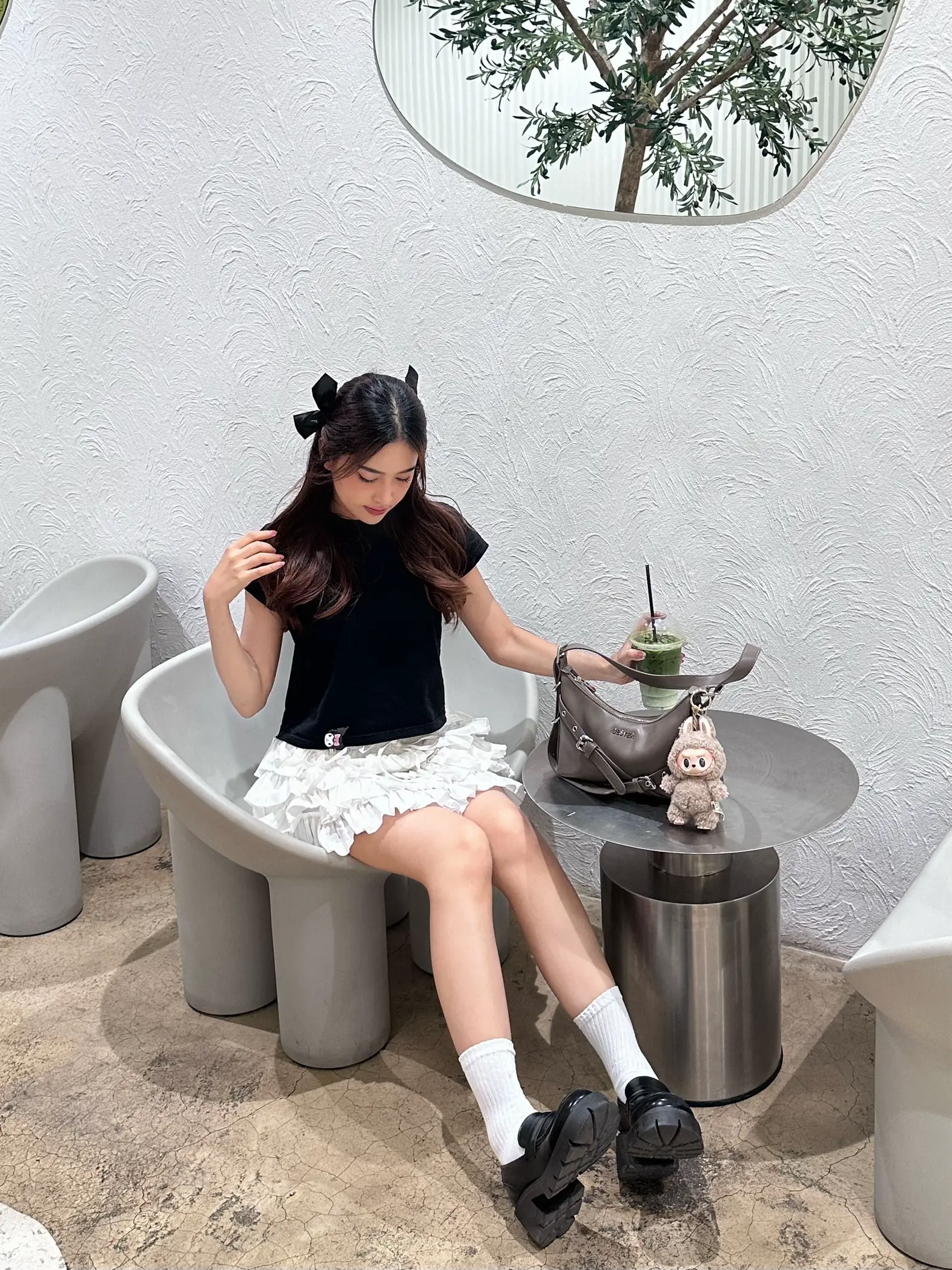 Elf_ootd 05 : แมทช์สีขาว ดำ ก็น่ารักได้🫶🏻 | แกลเลอรีที่โพสต์โดย Elf ...