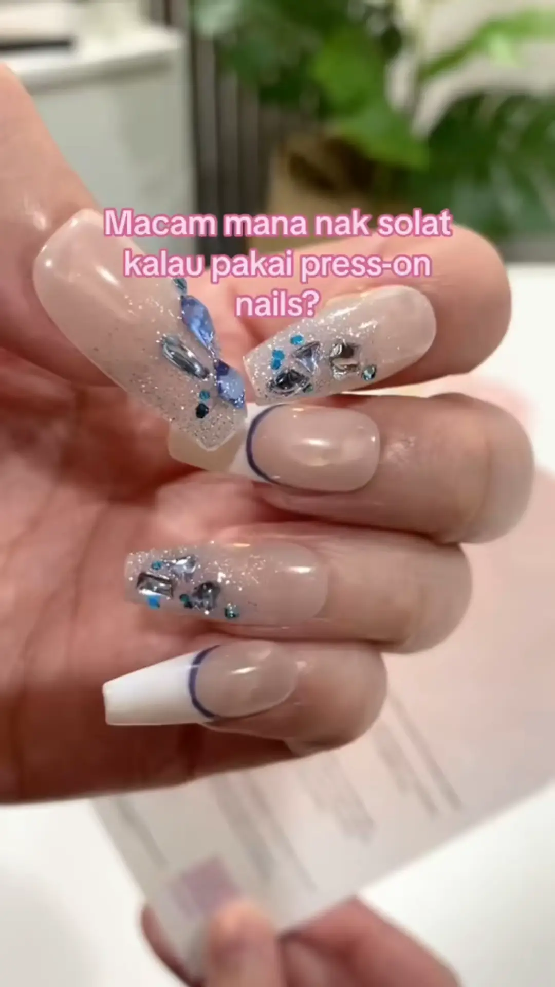 Press on nail ️ | Video dipublikasikan oleh Fingerbook | Lemon8