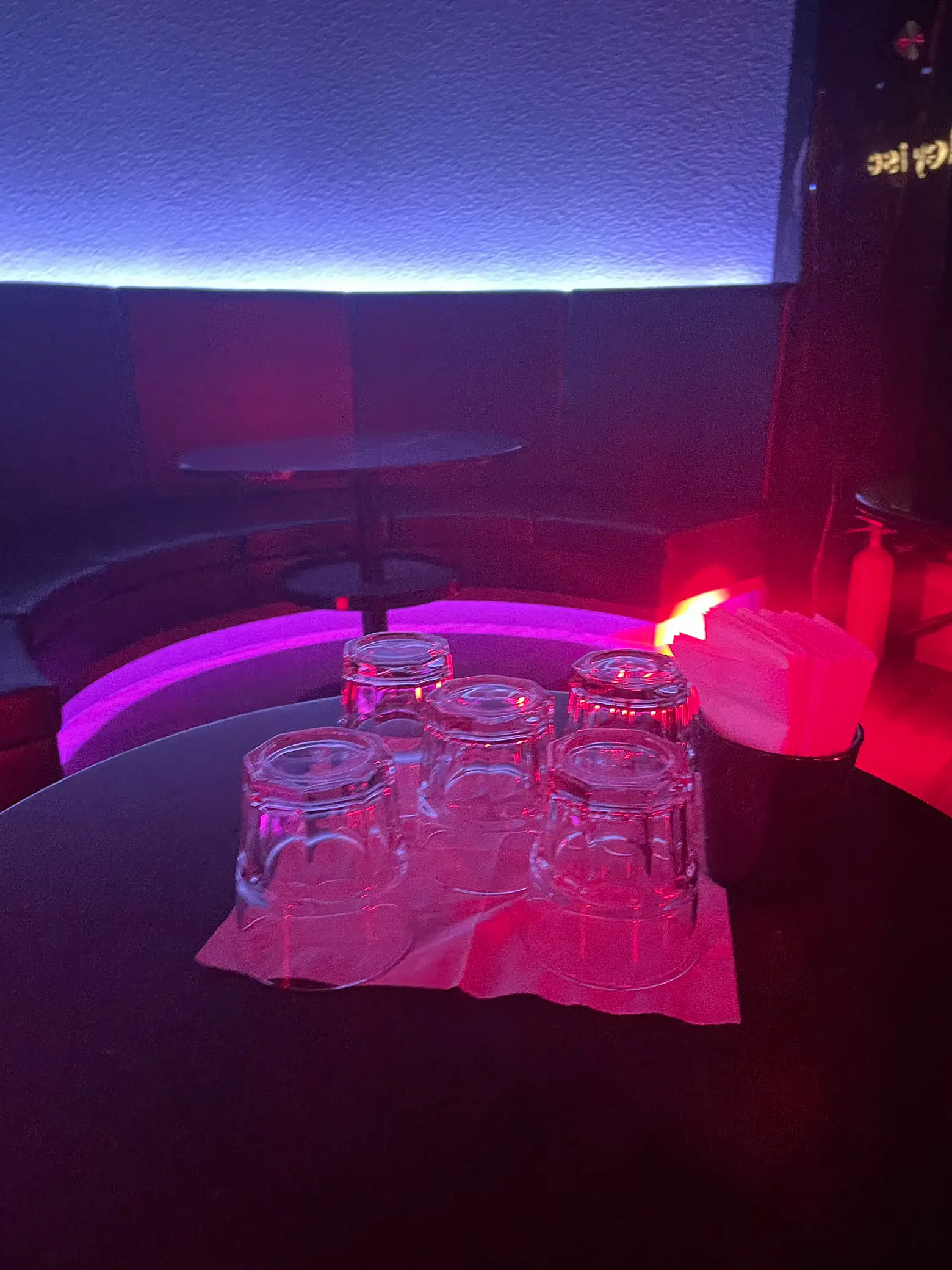 🍾Milley isc 🧊ร้านเหล้าสำหรับวัยรุ่นเทสดีย่านทองหล่อ 🥃 | แกลเลอรีที่ ...