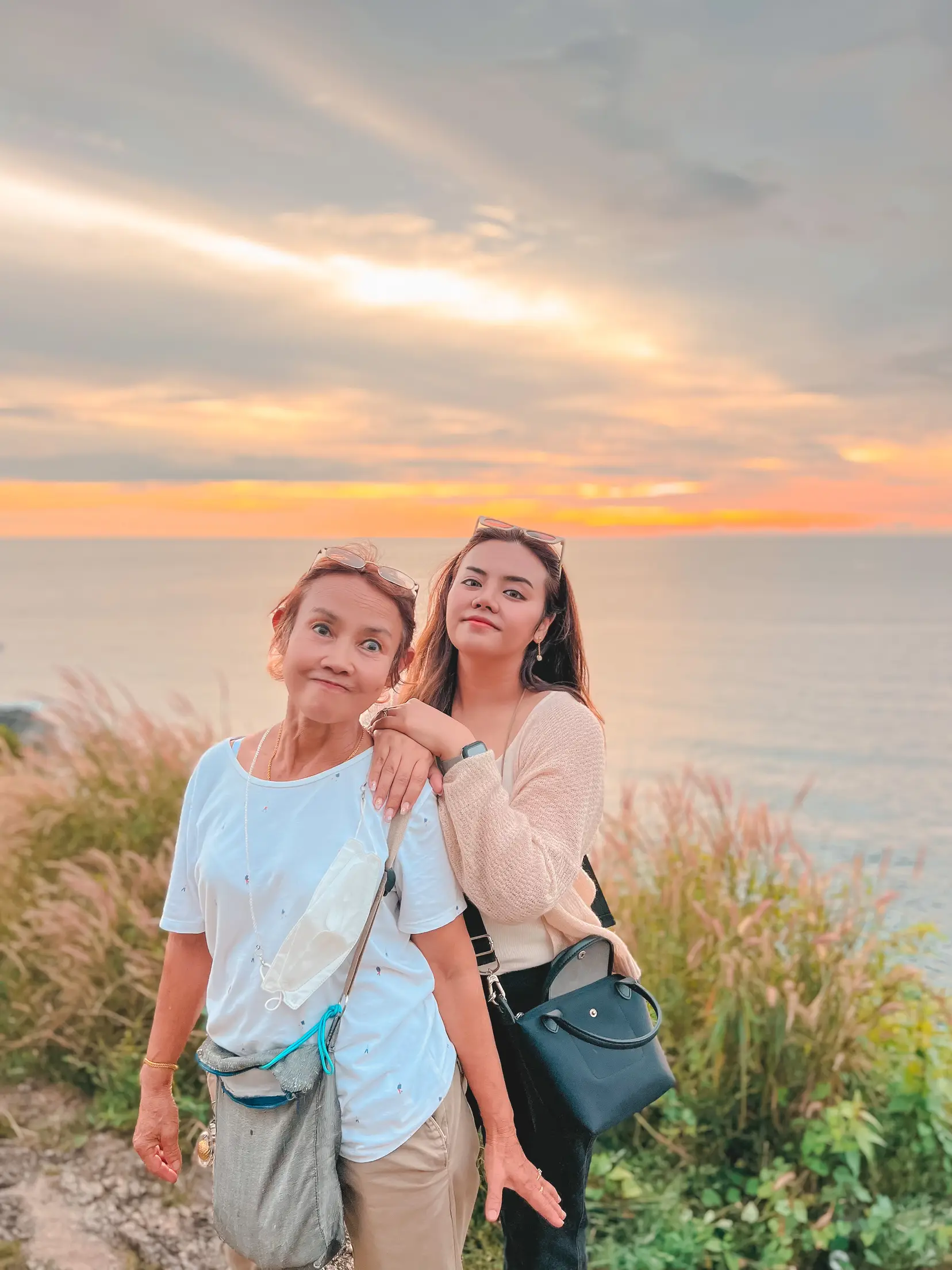 ไปดูพระอาทิตย์ตกดินกัน🌅 | แกลเลอรีที่โพสต์โดย 🌻ᴛʜᴀɴᴀᴛʜᴀɴᴜɴ 15 | Lemon8