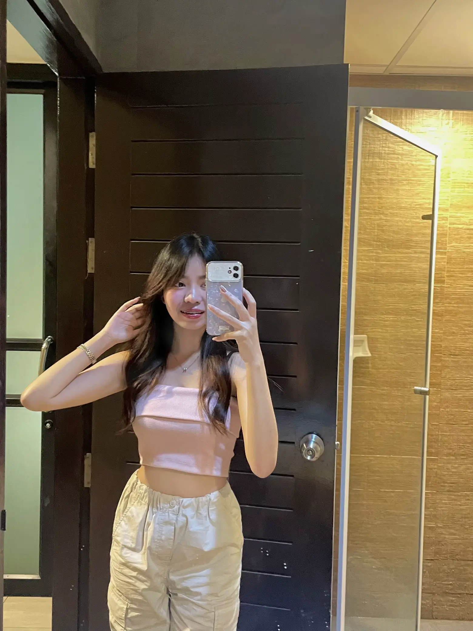 แต่งตัวไปเดทเสื้อเกาะอกปาดไหล่ลูกคุณ | แกลเลอรีที่โพสต์โดย Diarygink🌺 | Lemon8