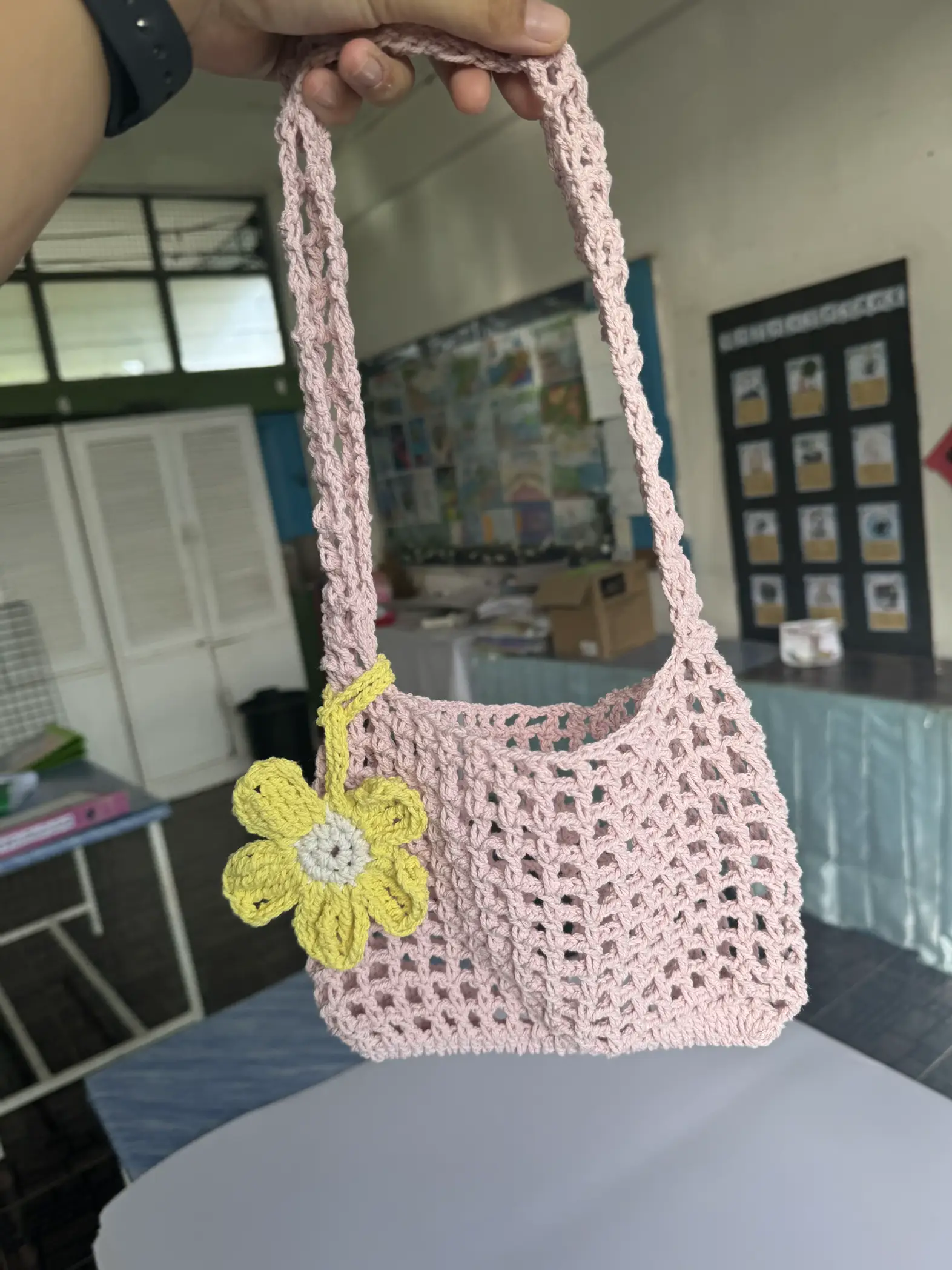 กระเป๋าถักน่ารักๆ | แกลเลอรีที่โพสต์โดย Poy Supakarn | Lemon8