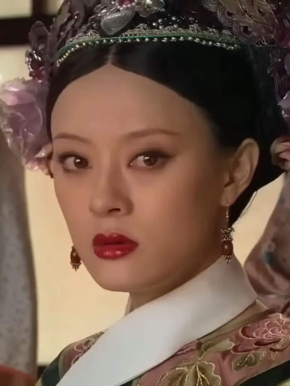 เจินหวน ‘ ซีรีย์จีนที่ดูซ้ำ 3 รอบ | แกลเลอรีที่โพสต์โดย her_official | Lemon8