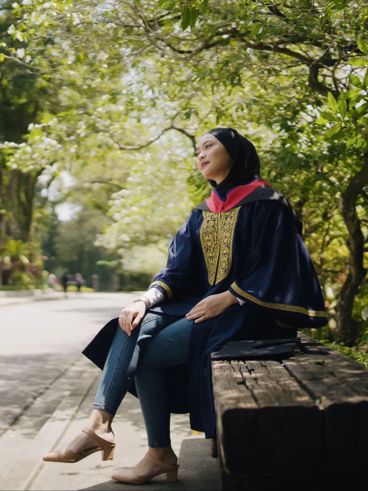 Pre Convocation Shoot Ideas | Galeri disiarkan oleh qissyazid | Lemon8