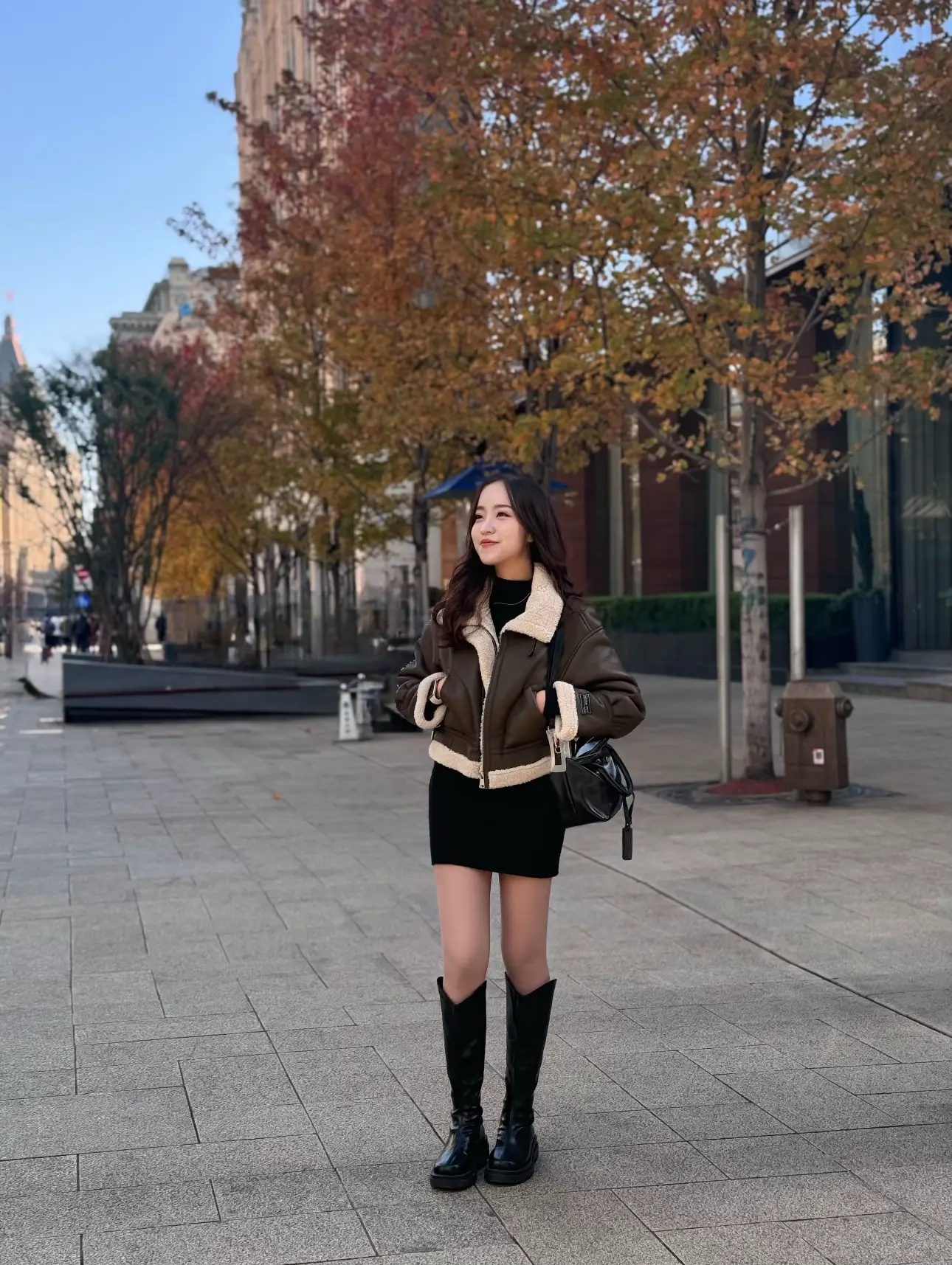 OOTD The bund แต่งตัวไปเที่ยวจีน 2024 กัน 🇨🇳 | แกลเลอรีที่โพสต์โดย Ploypailin ♡ | Lemon8