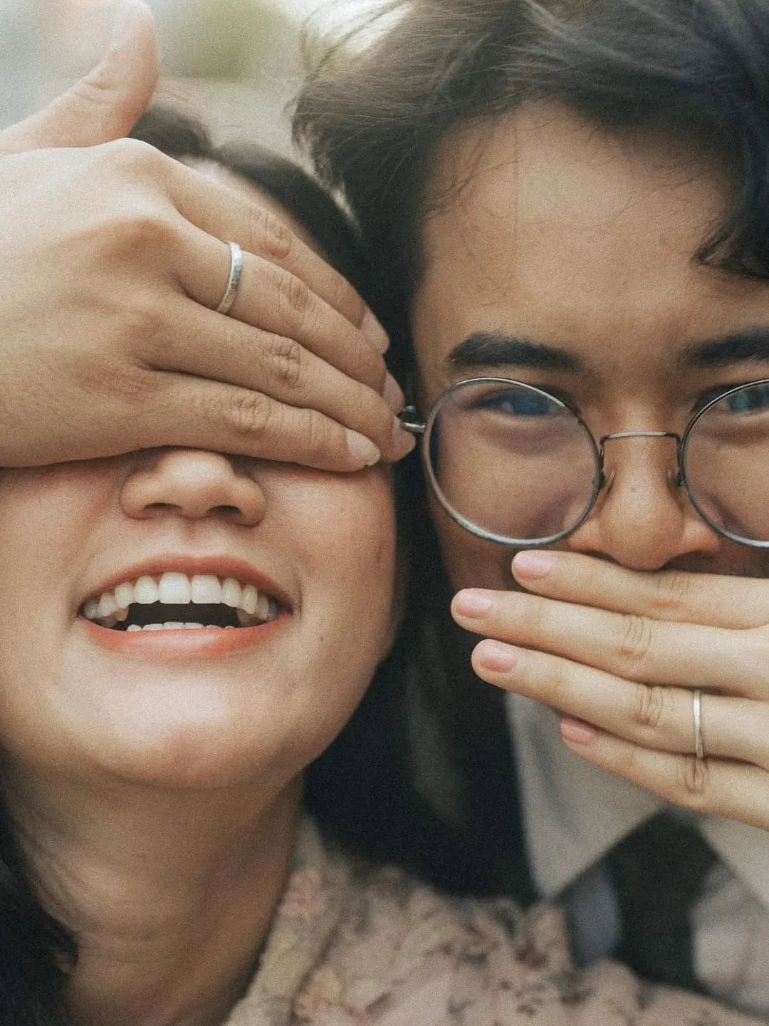 ถ่ายรูปพรีเวดดิ้งวินเทจ 📸💐 ️ สะพานพุทธ ปากคลองตลาด | แกลเลอรีที่โพสต์โดย zoroor.zone | Lemon8