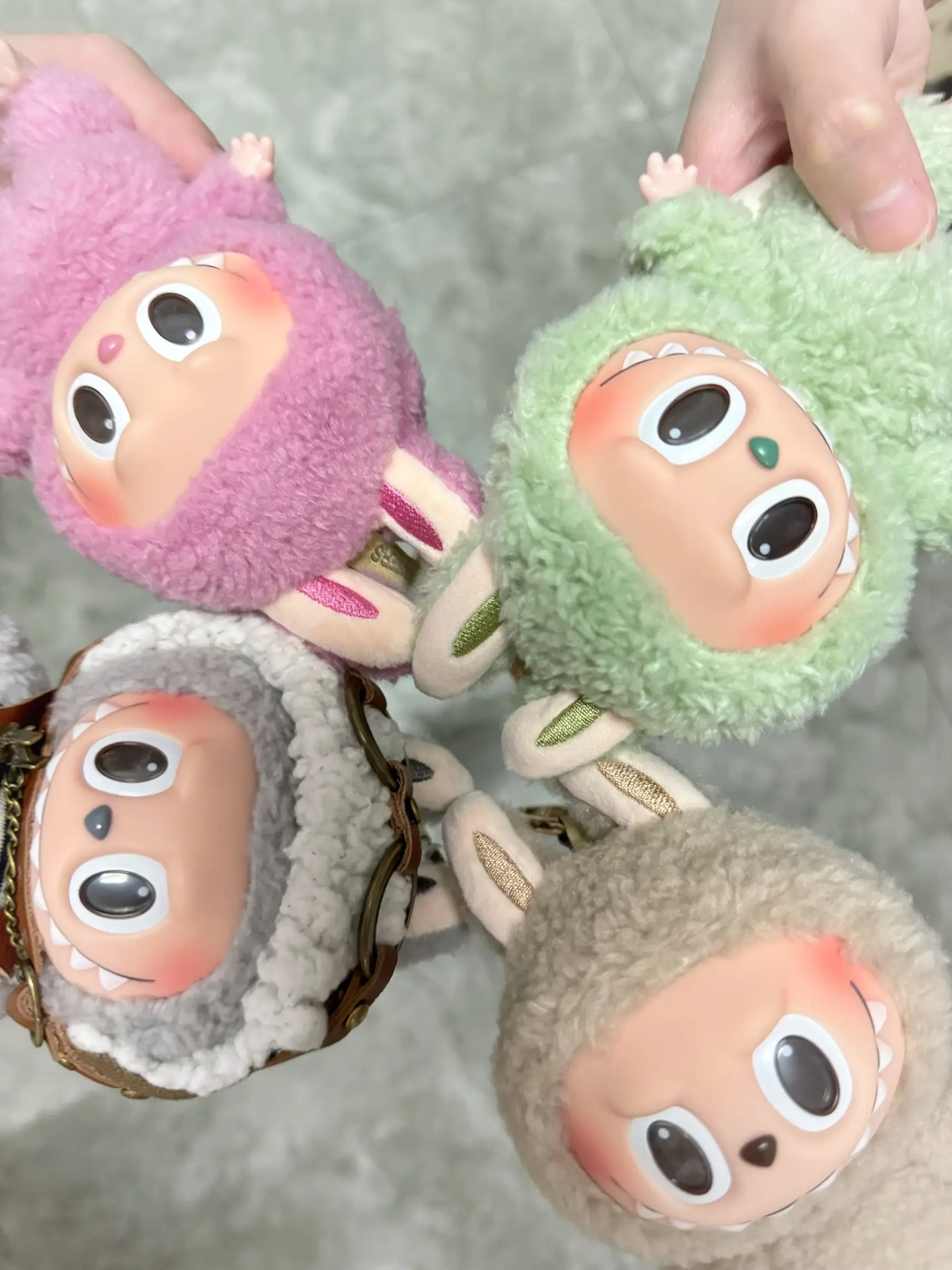 มีน้อลลลล LaBuBu ไม่เข้าพวกอยู่น๊า ใครเอ่ย??? | แกลเลอรีที่โพสต์โดย ...