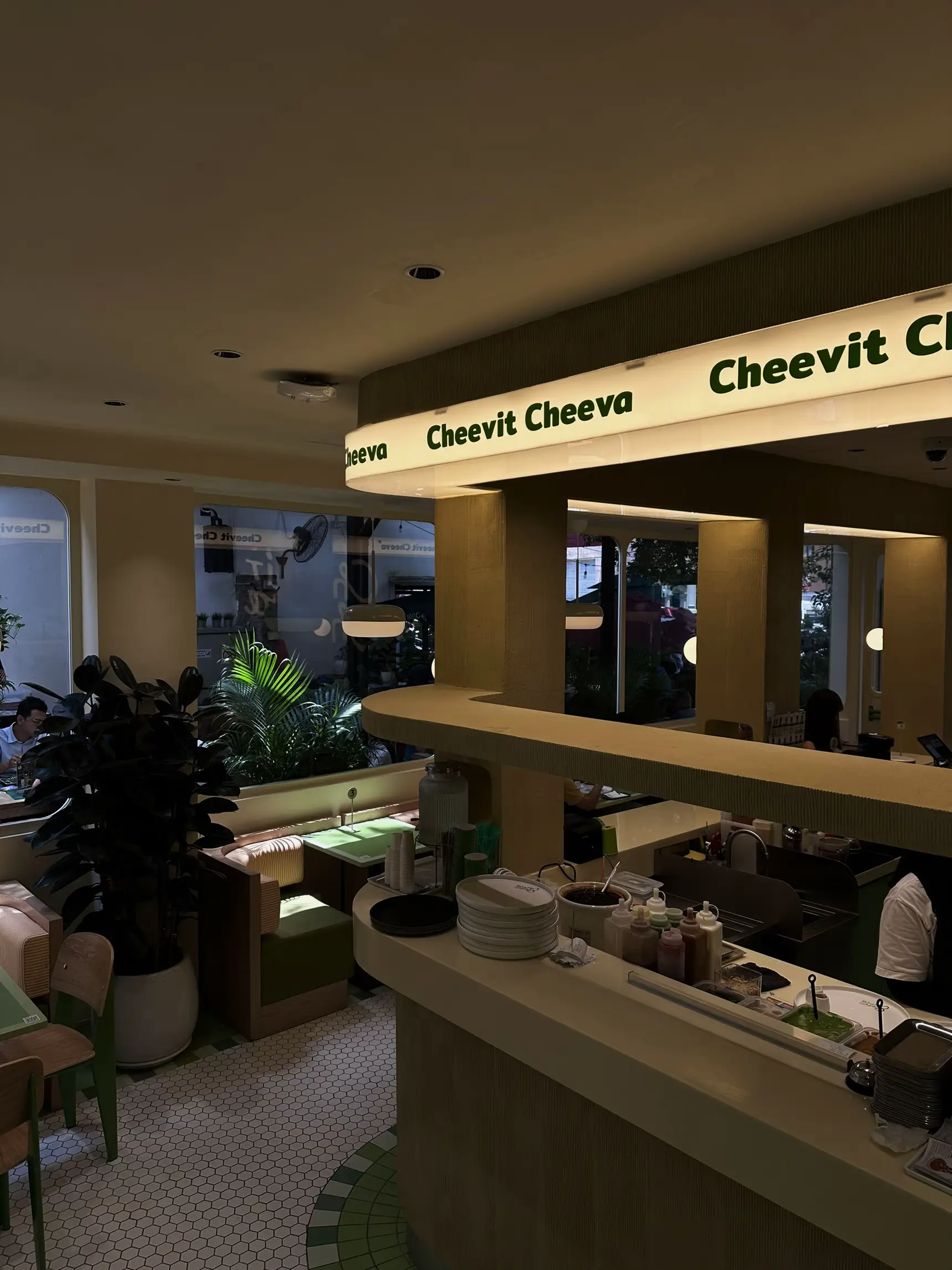 Cheevit Cheeva 1st outlet in KL | Galeri disiarkan oleh coffee everyday ...