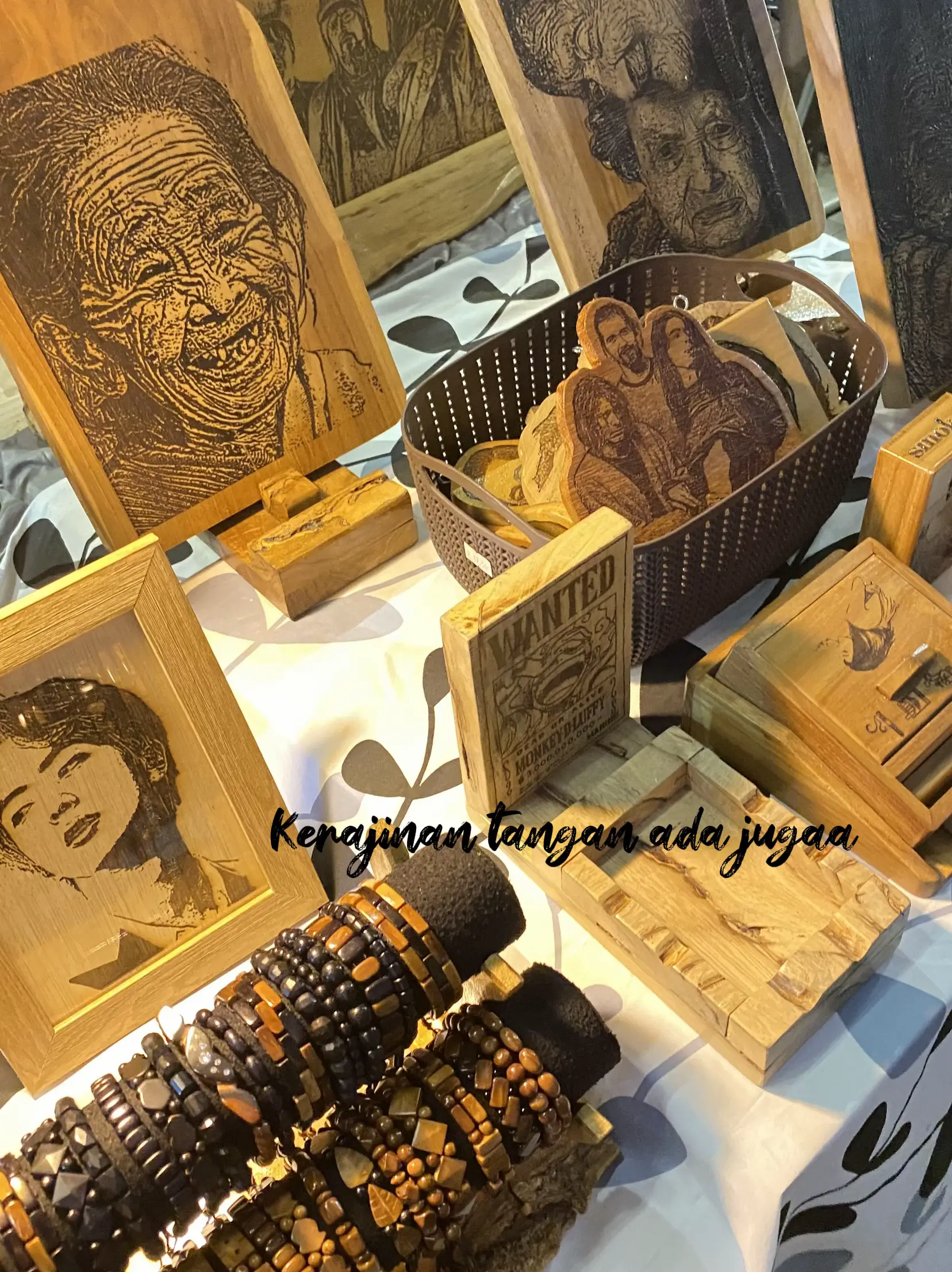 Jalan jalan ke Malioboro nya Solo | Galeri diposting oleh Rima Melati | Lemon8