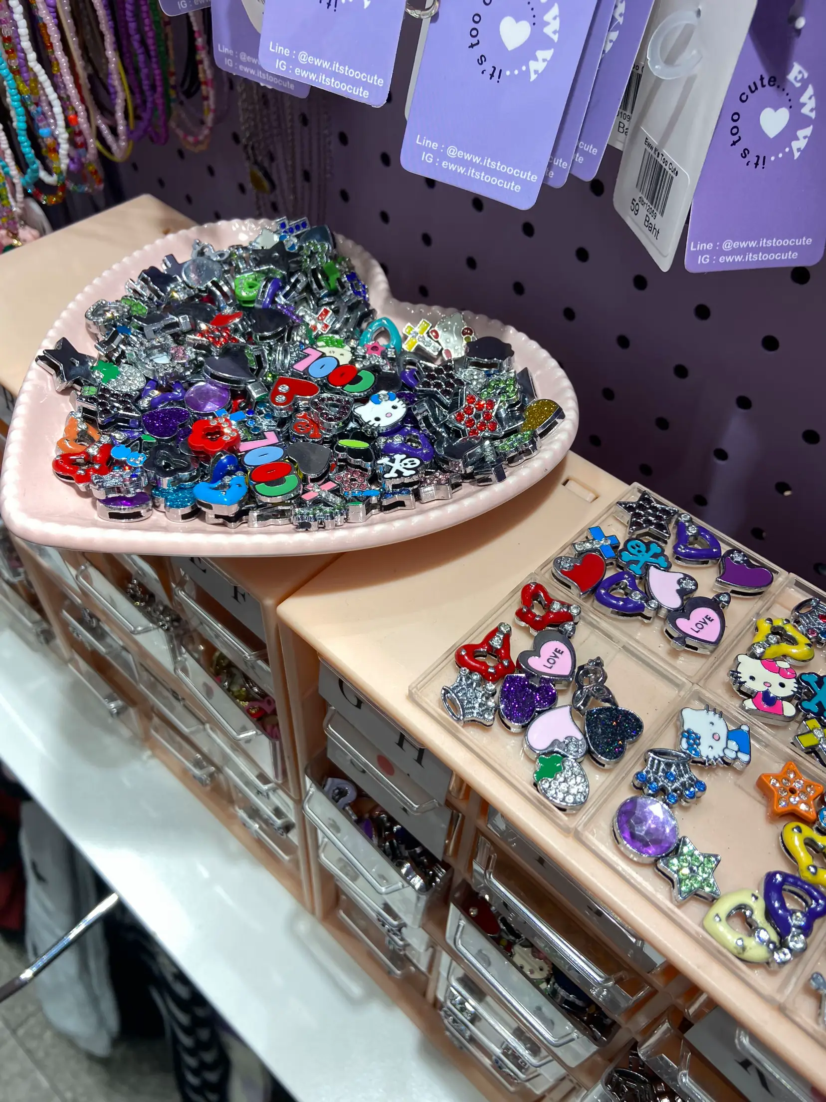 🌟พาไปทำสร้อยข้อมือy2k DIY💕 | แกลเลอรีที่โพสต์โดย NINICE | Lemon8