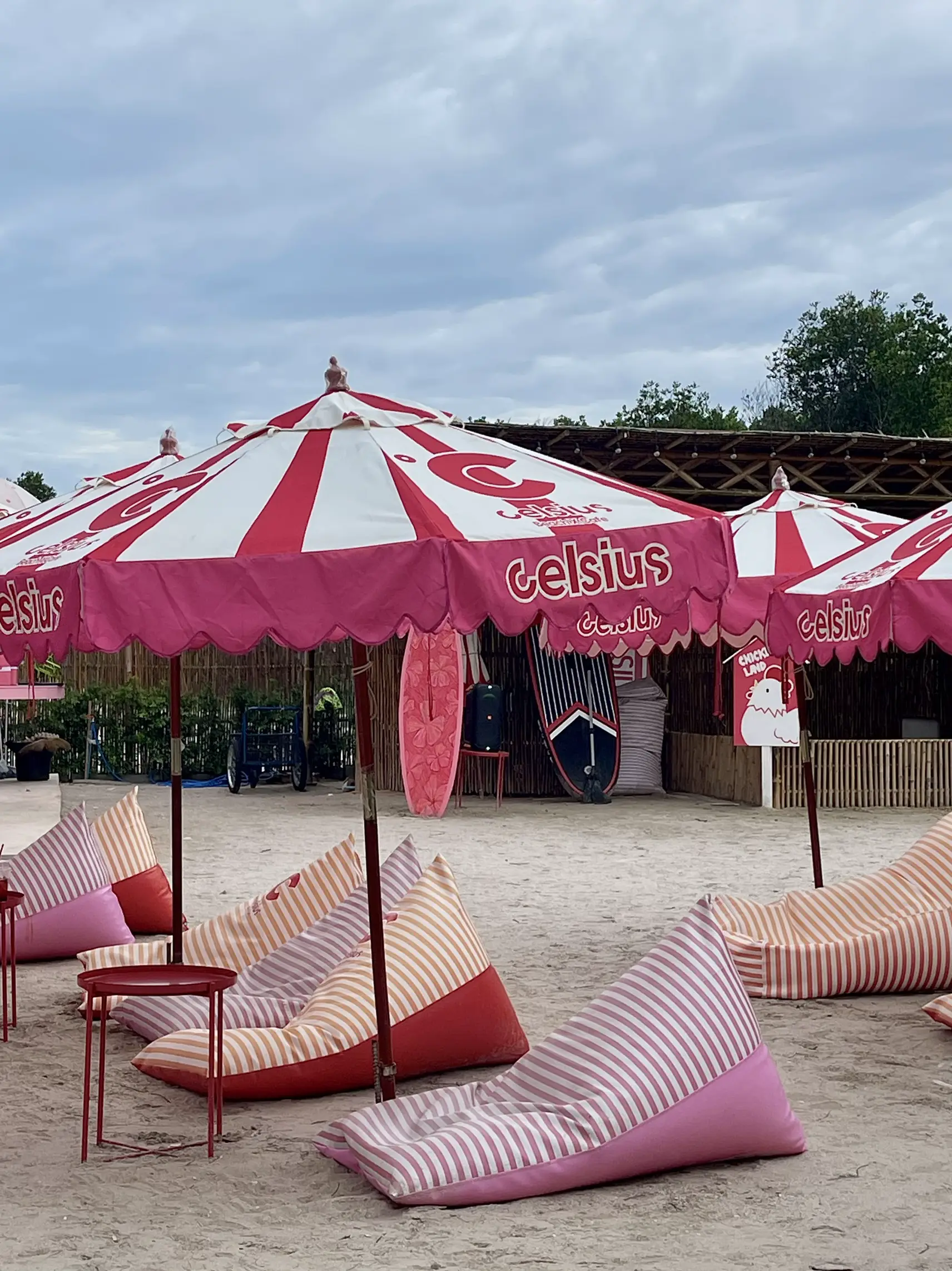 CELSIUS Beach X Cafe at Cha-Am 🌊🎀💖 | แกลเลอรีที่โพสต์โดย Ja’fe painai 🍵 ...