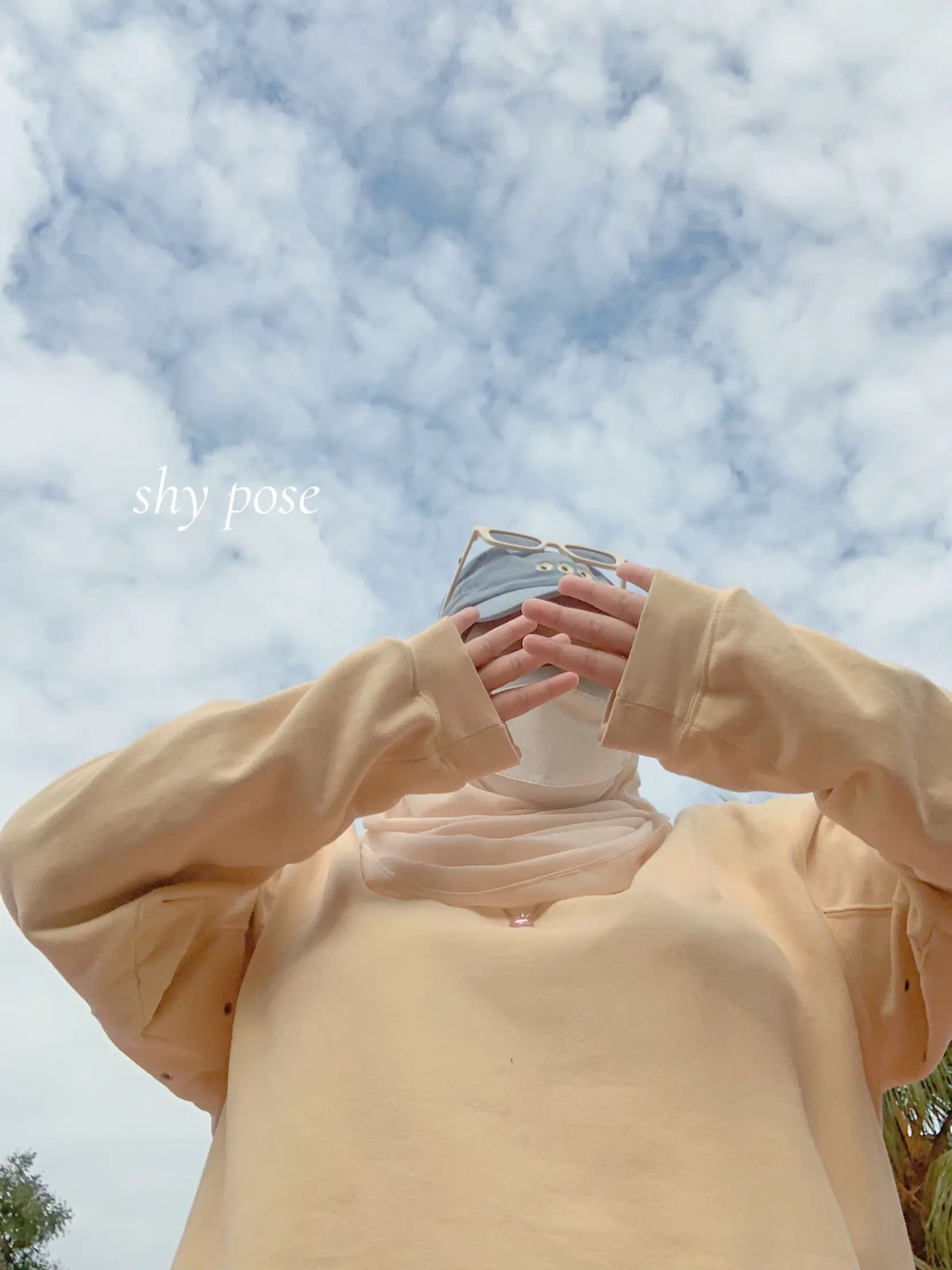 Good Sky Day Cute Shy Girl Poses | Galeri disiarkan oleh 아이린 | Lemon8