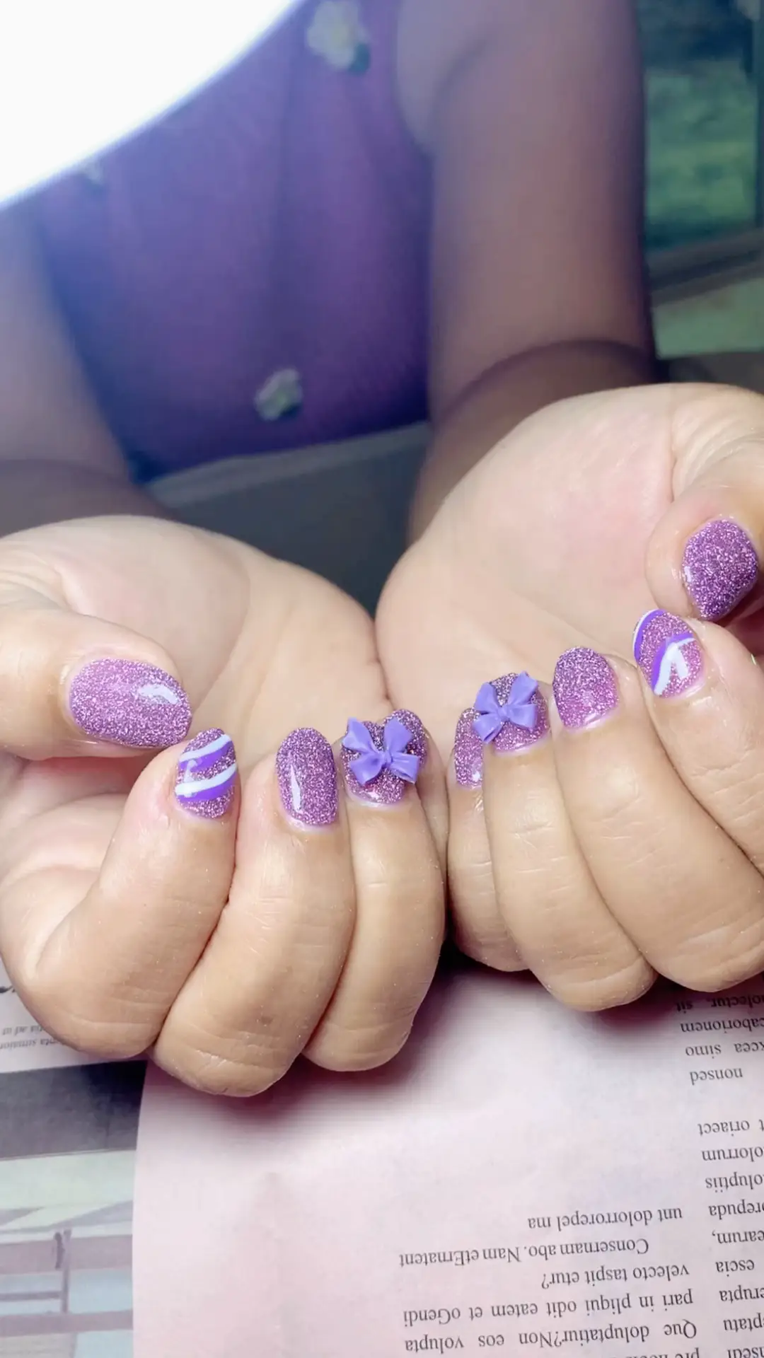 เล็บเจลสีม่วง | วิดีโอที่เผยแพร่โดย Punyawee Supawa | Lemon8