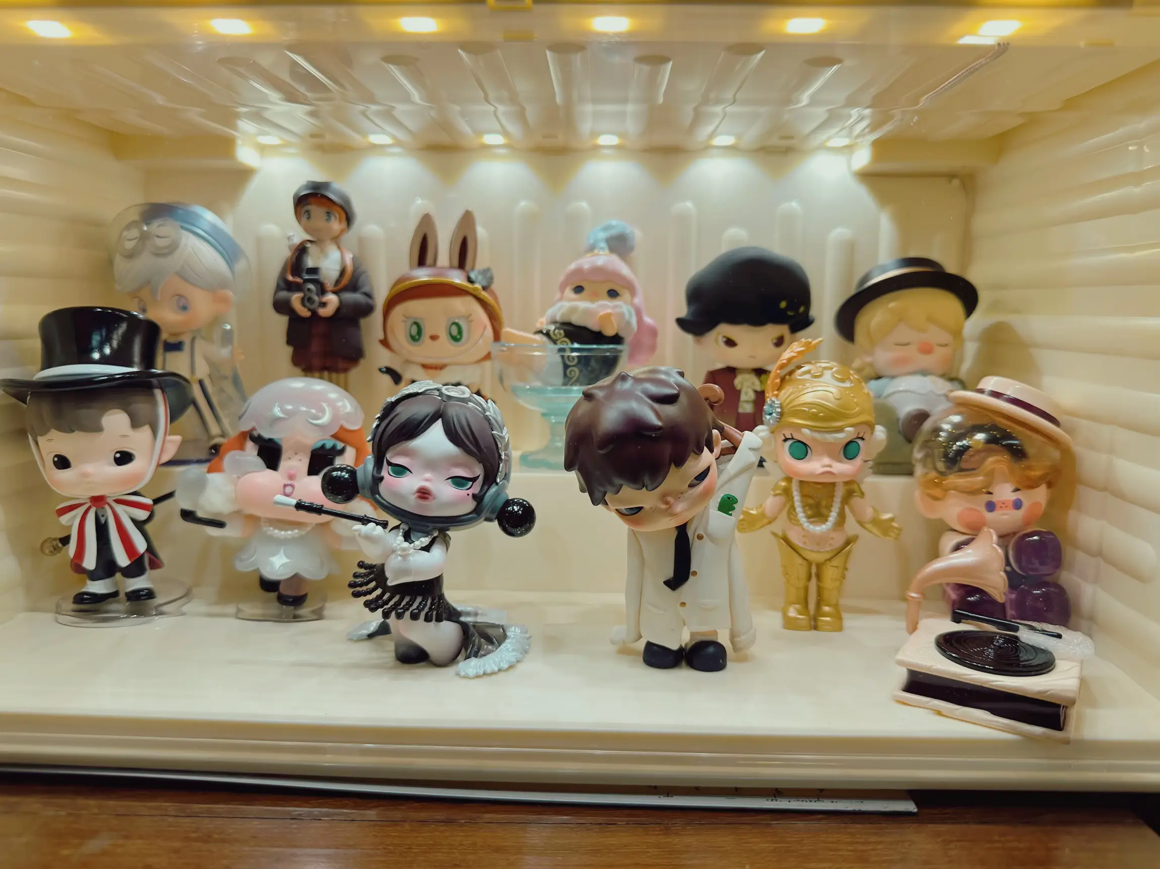 POPMART 13TH ANNIVERSARY 💕 | แกลเลอรีที่โพสต์โดย ifewfeel | Lemon8