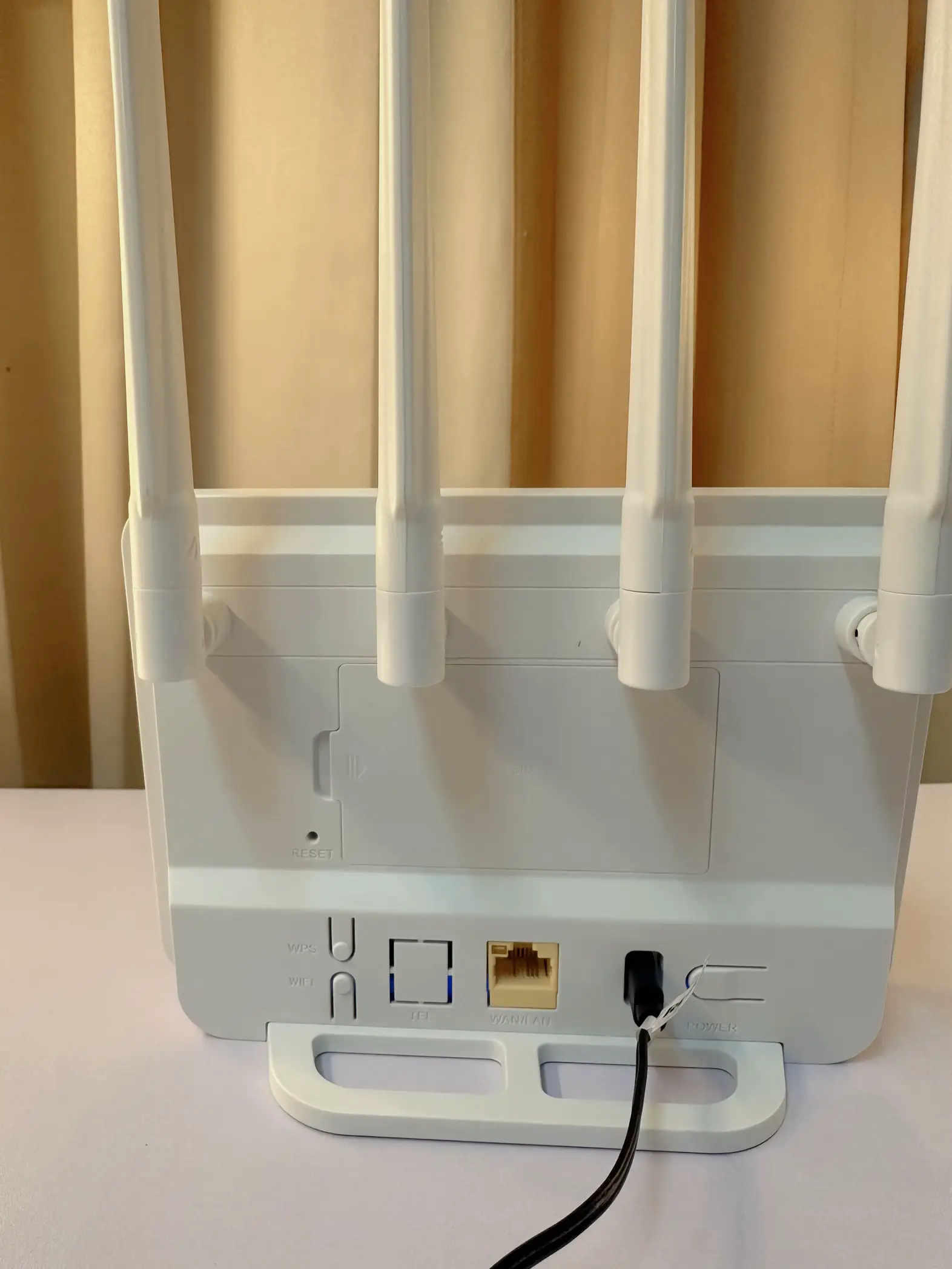 Router Wi-Fi (AIS 4G Home WiFi) | แกลเลอรีที่โพสต์โดย Ohmiohm | Lemon8