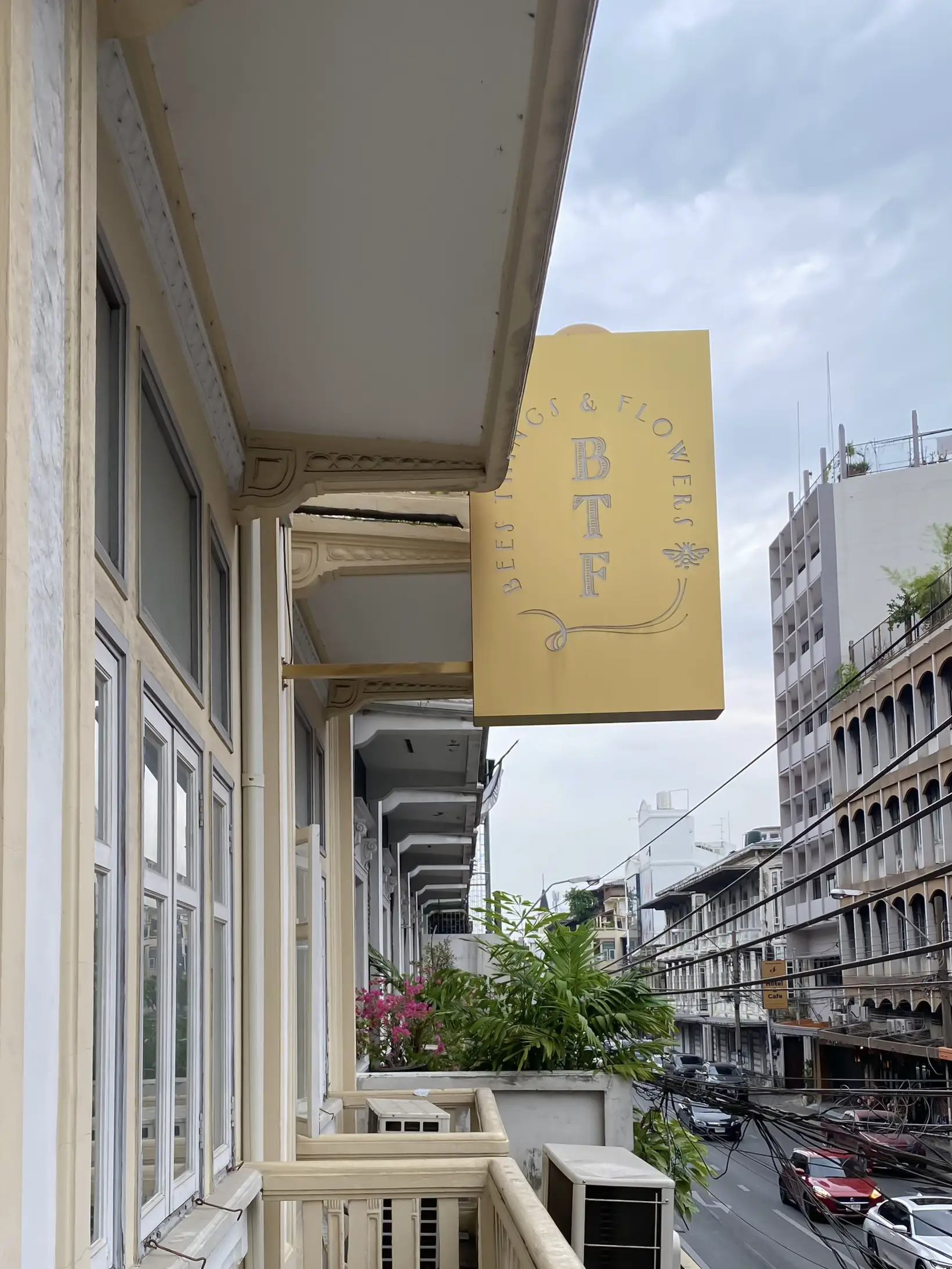 Maithe คาเฟ่เปิดใหม่ใกล้ mrt หัวลำโพง l สวยและวิวคือที่สุด | แกลเลอรีที่โพสต์โดย punch | Lemon8